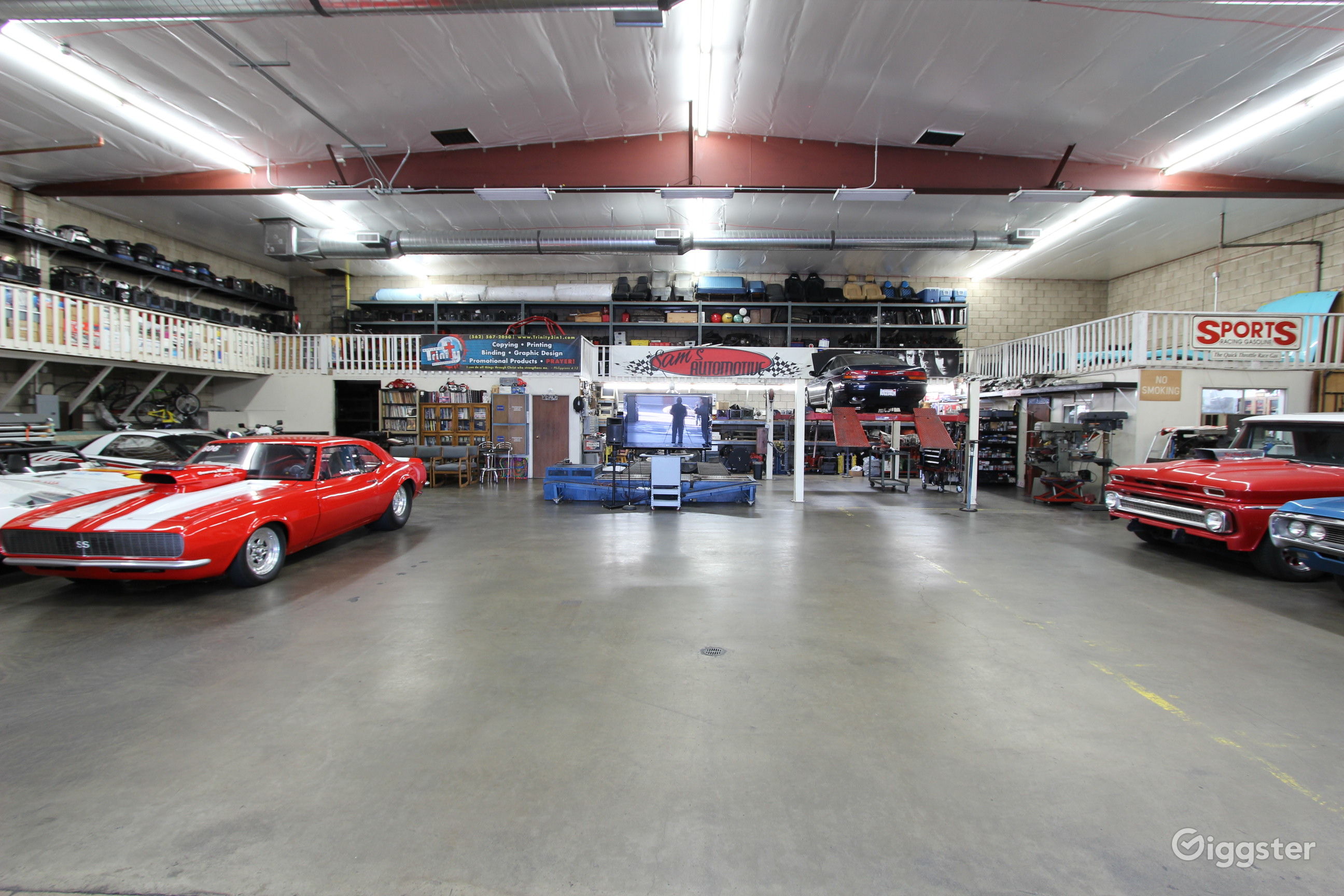 Muscle Car Garage | Rent this location on Giggster