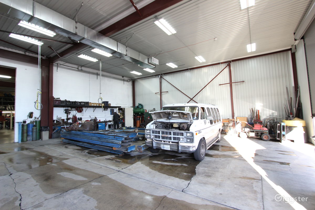 Muscle Car Garage | Rent this location on Giggster