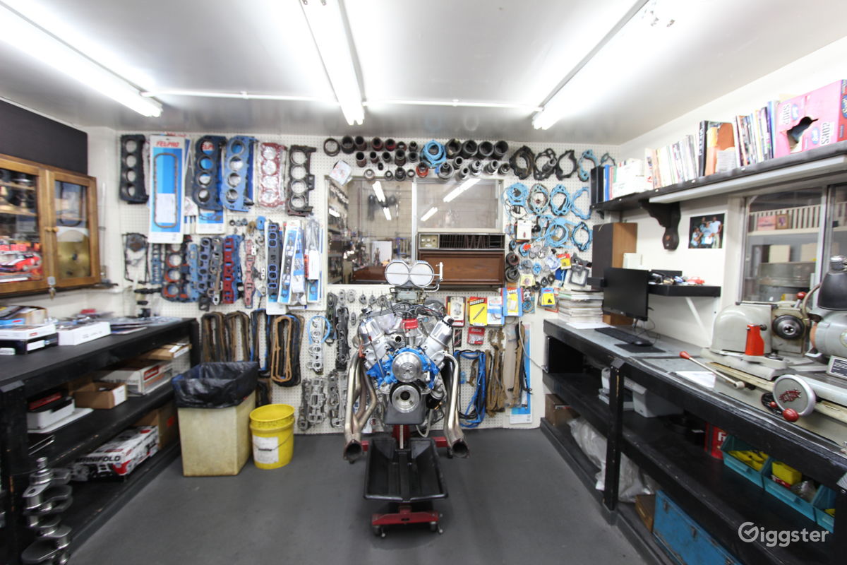 Muscle Car Garage | Rent this location on Giggster