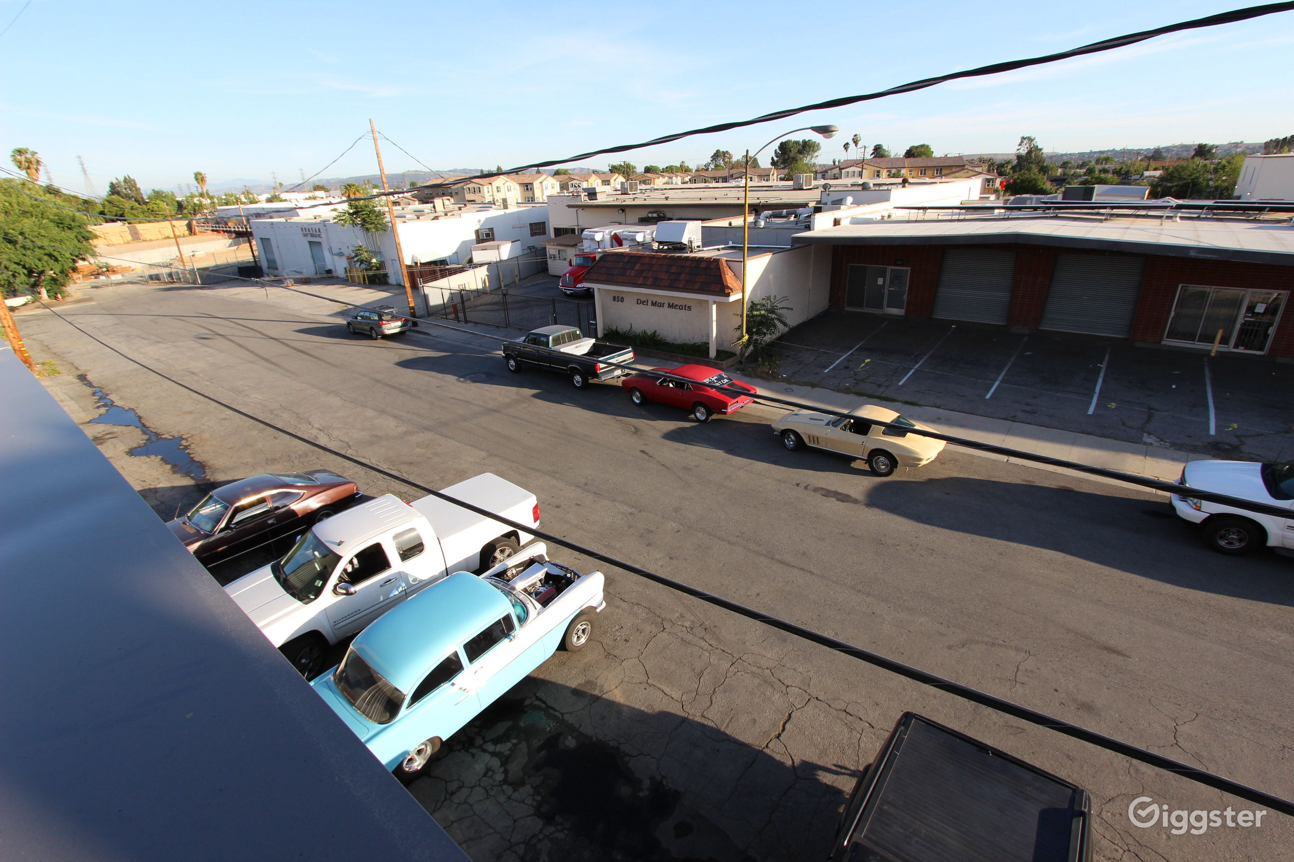 Muscle Car Garage | Rent this location on Giggster