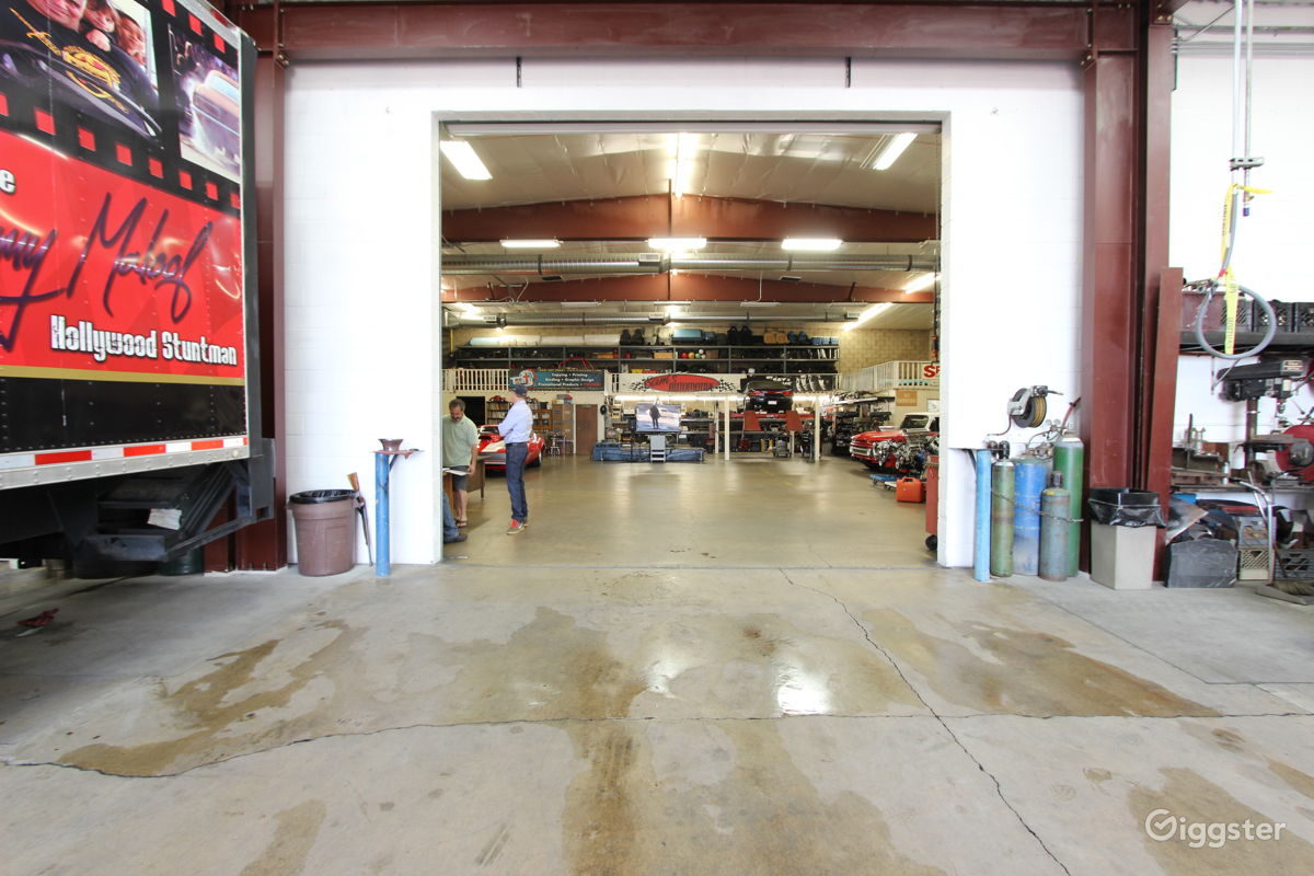 Muscle Car Garage | Rent this location on Giggster