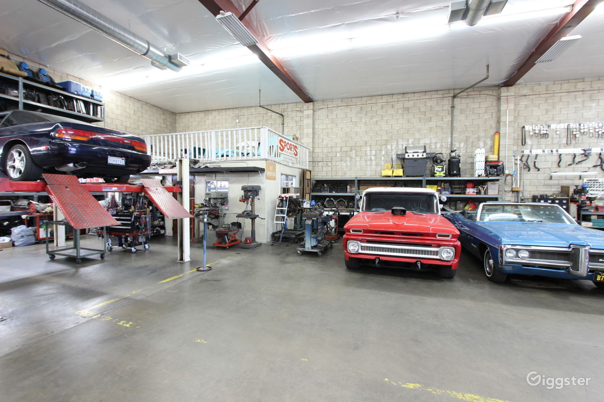 Muscle Car Garage | Rent this location on Giggster