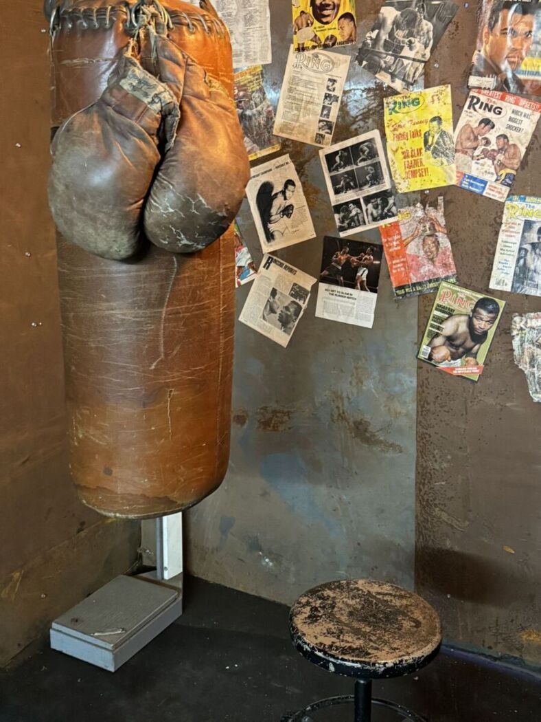 VINTAGE BOXING LOCKER ROOM | Rent this location on Giggster
