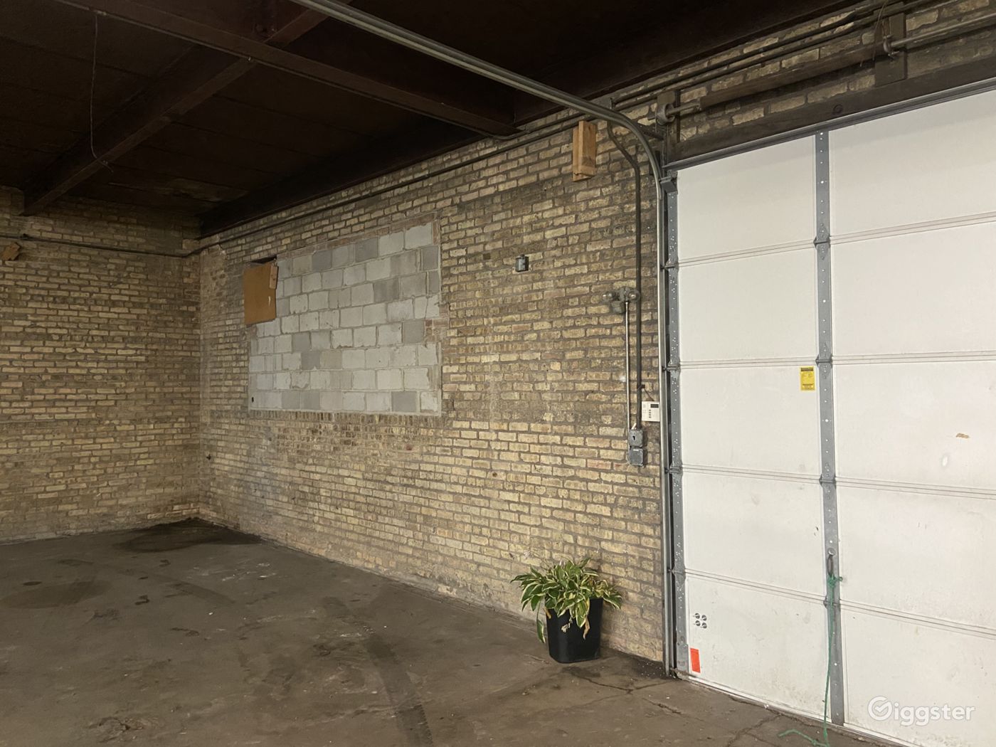 Creative Warehouse Space | Rent this location on Giggster