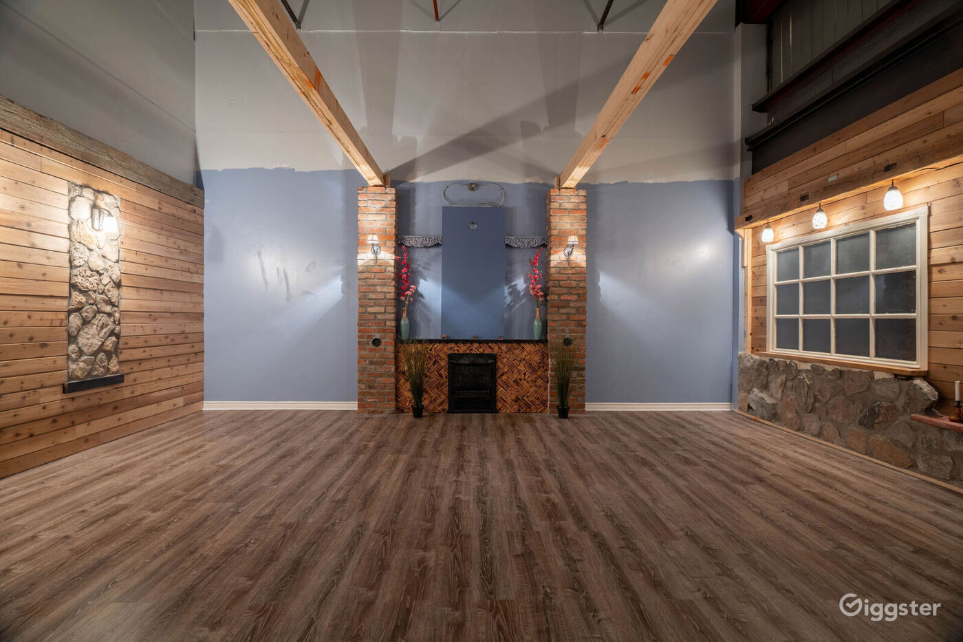 Rustic & Charming Yoga Studio | Rent this location on Giggster