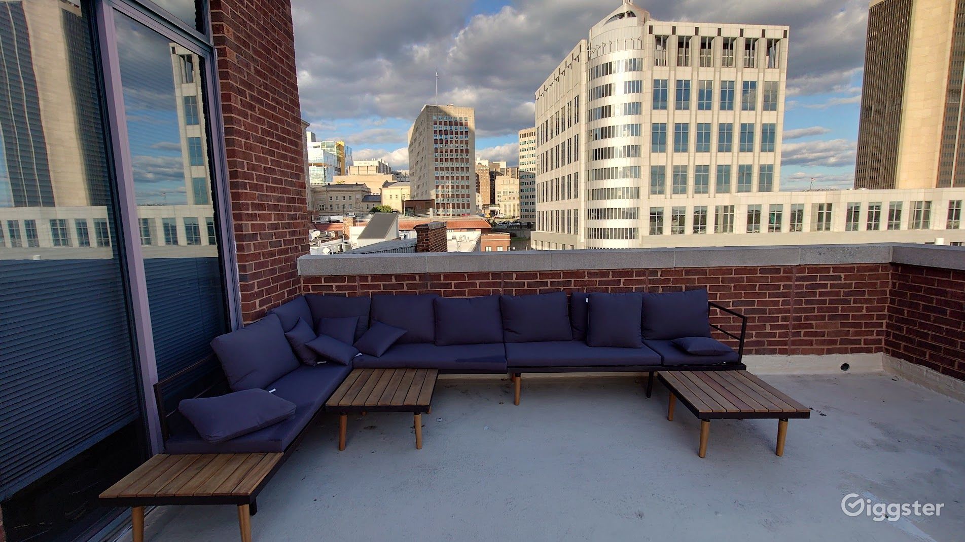 360ism Studios - Photo+Video+Podcast Production | Rent this location on ...