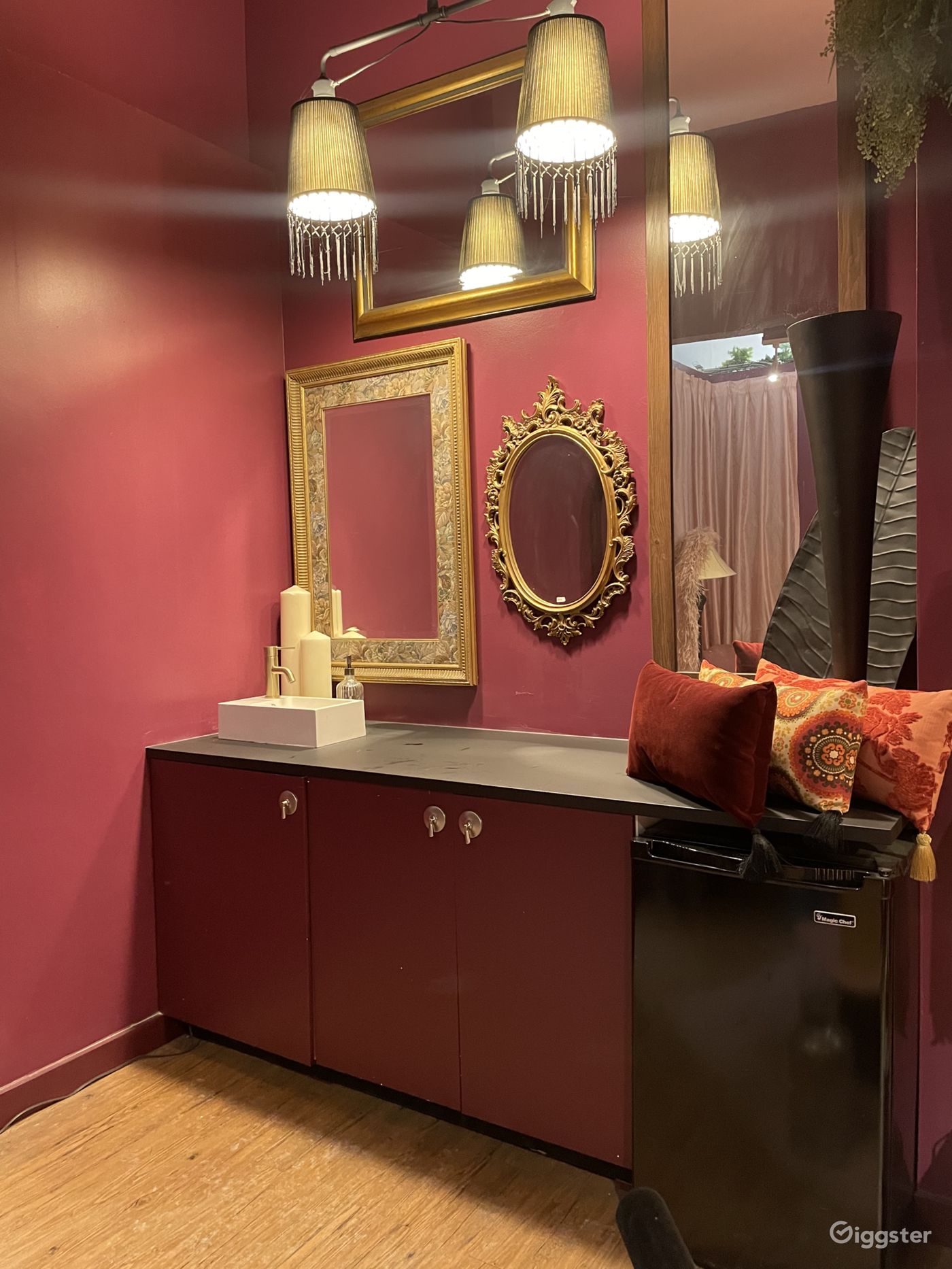 Eclectic Boudoir Room | Rent this location on Giggster
