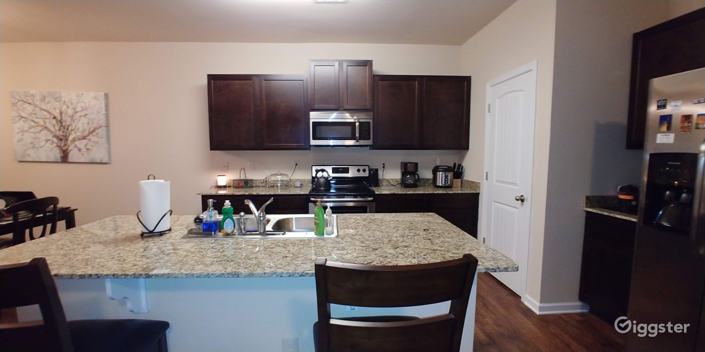 Crystal Manor | Rent this location on Giggster