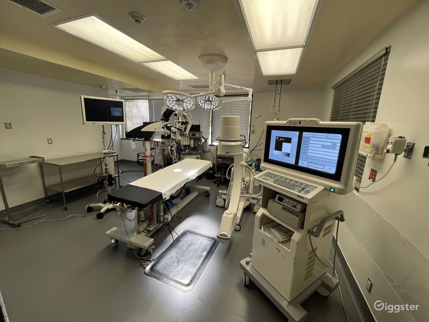 Surgery Center | Rent this location on Giggster