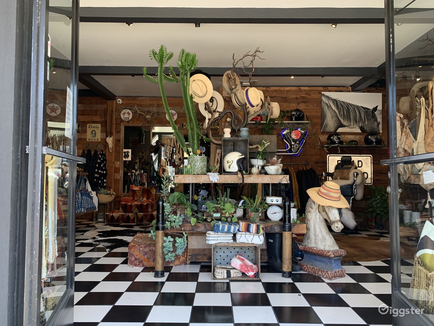 Spacious Fully Functional Motorcycle Garage | Rent this location on ...