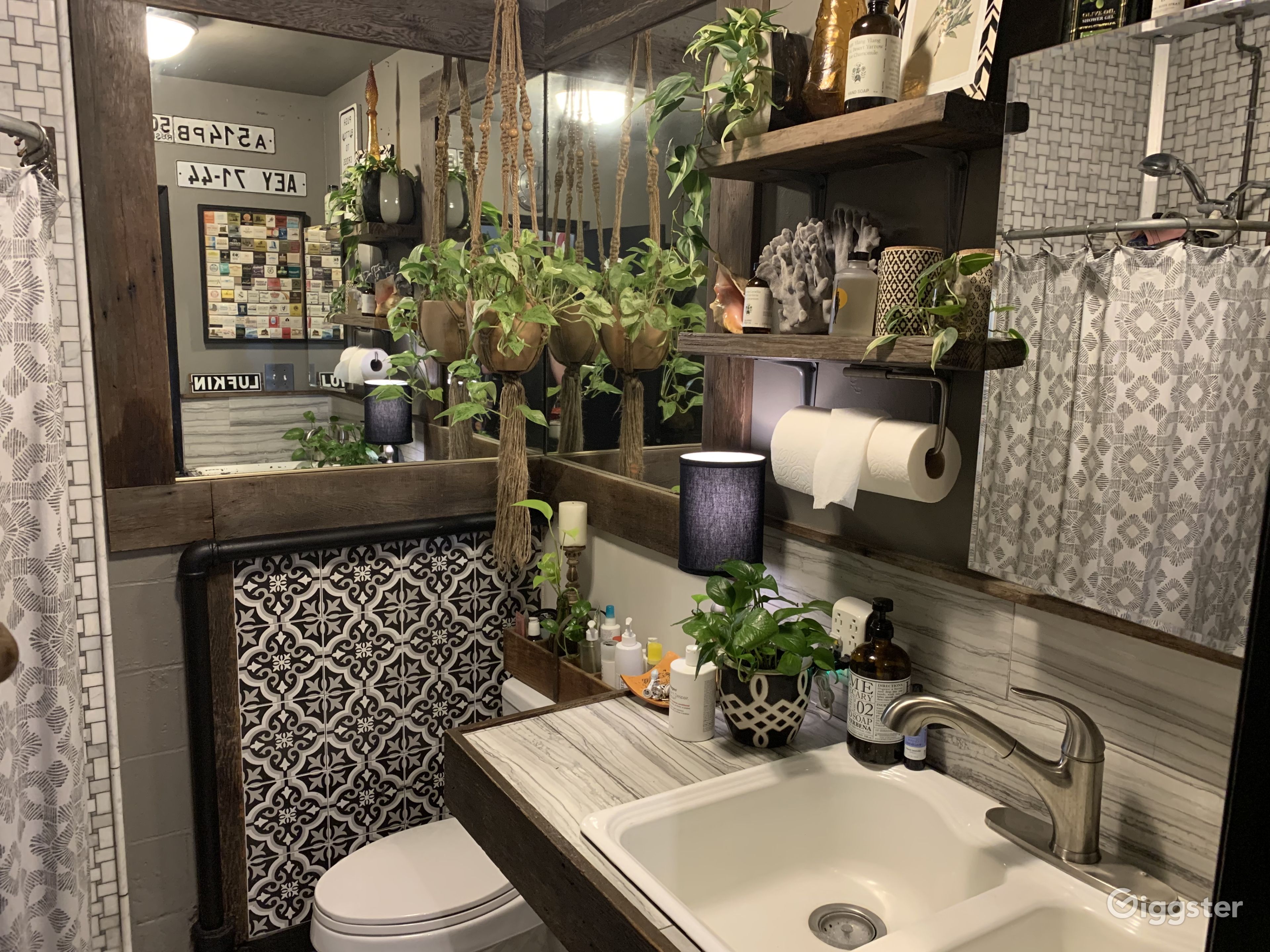 Spacious Fully Functional Motorcycle Garage | Rent this location on ...