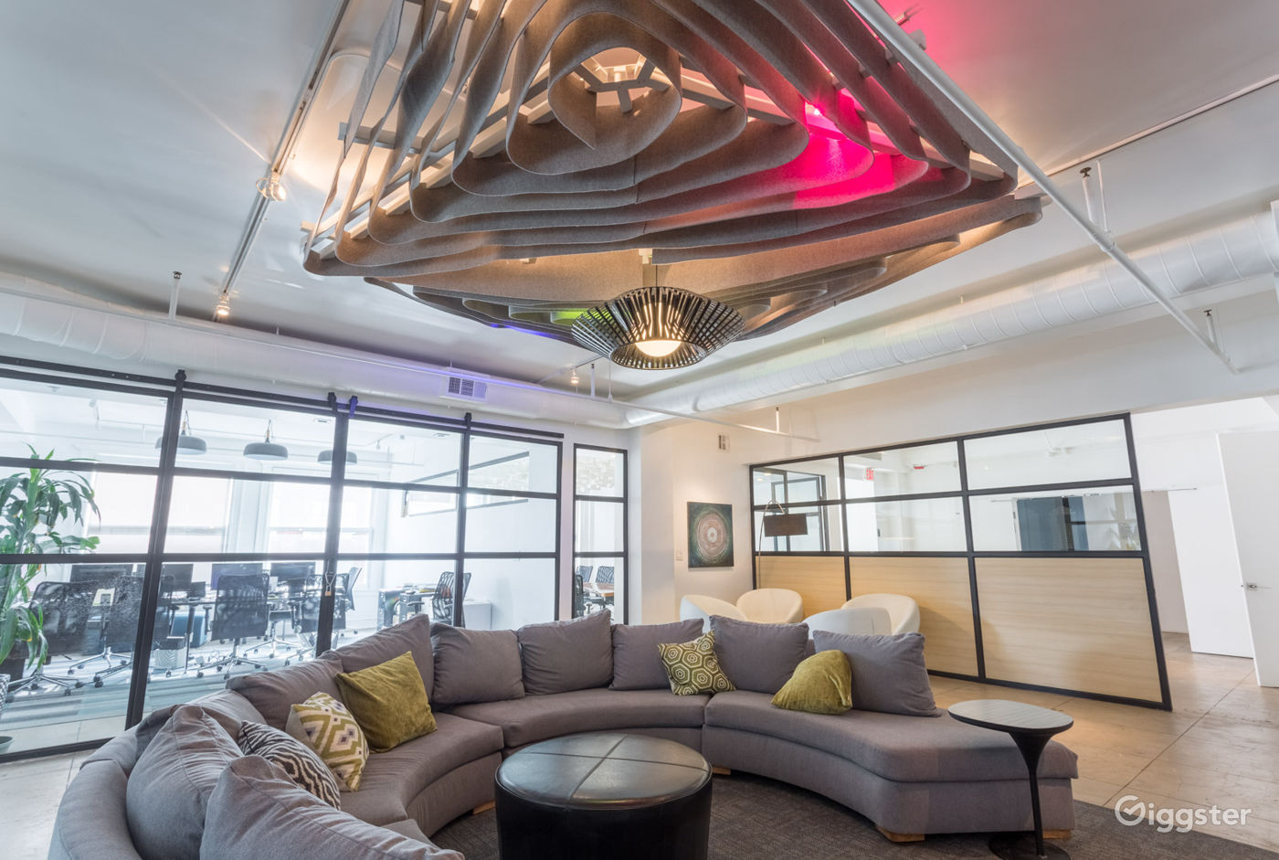 The BEST 10 Influencer spaces for rent near me | Giggster