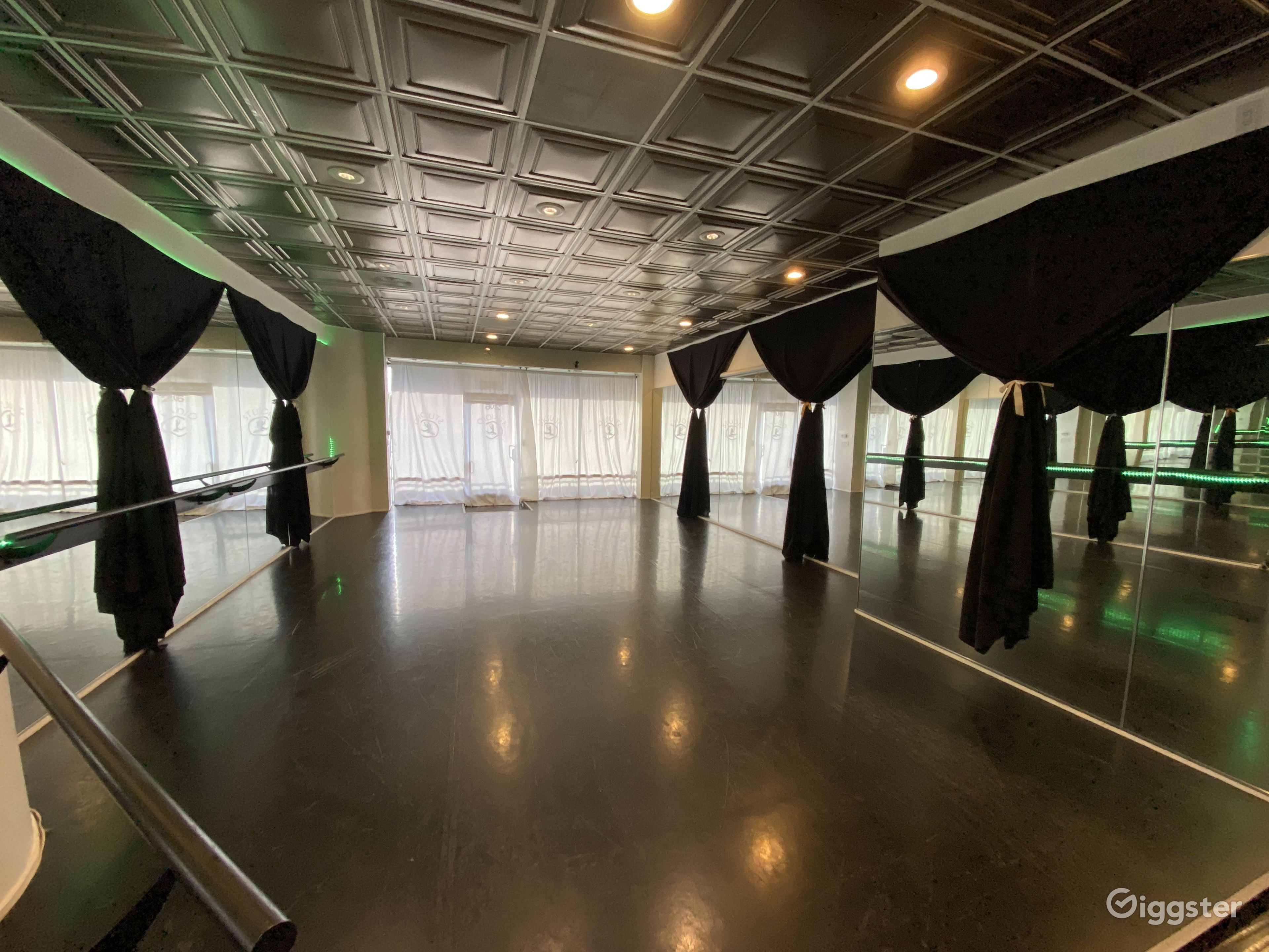 LA's Classy Dance Studio C with Natural-Lighting | Rent this location ...