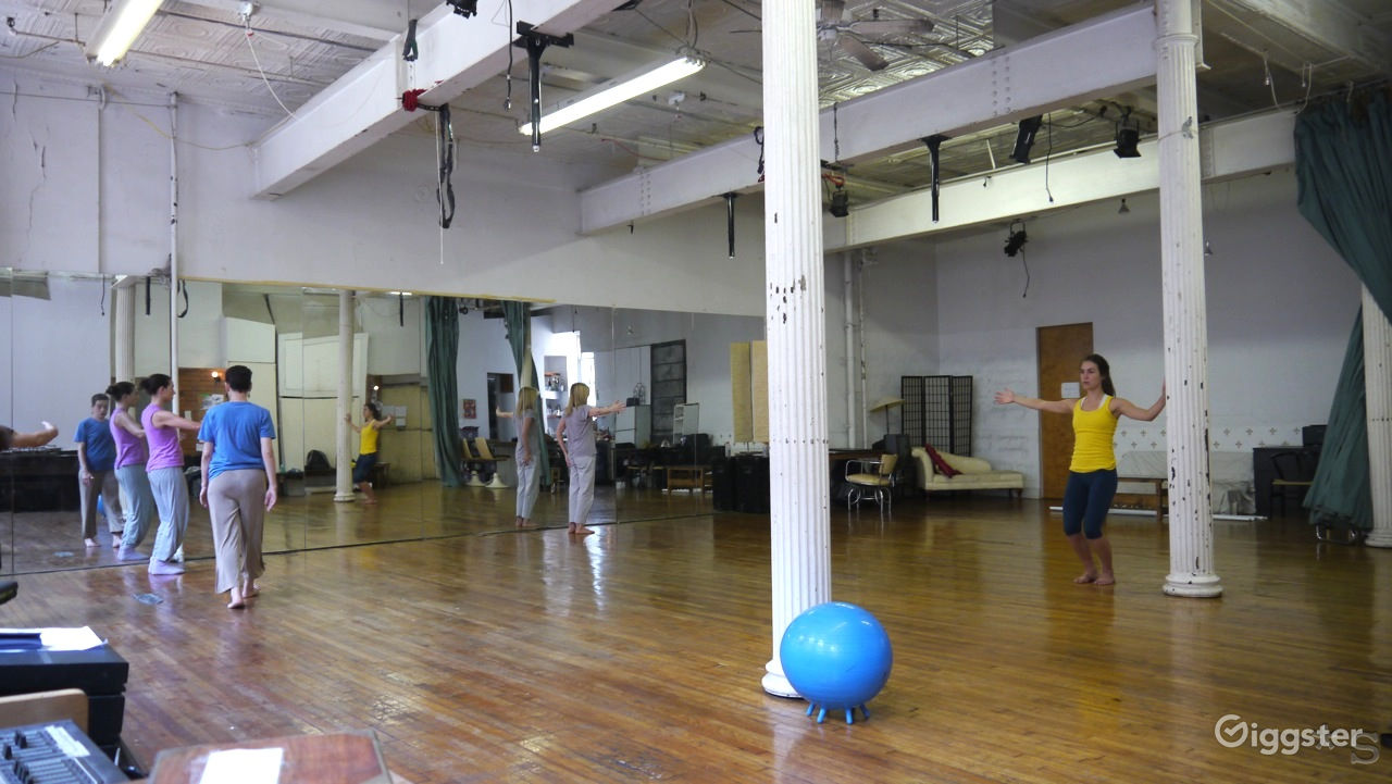 Dance Loft in SoHo with Kitchen | Rent this location on Giggster