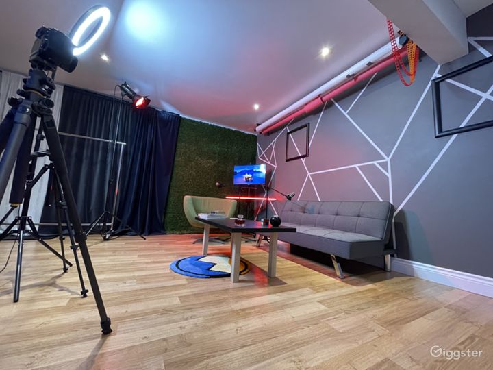 Modern Multimedia Podcast Studio | Rent this location on Giggster