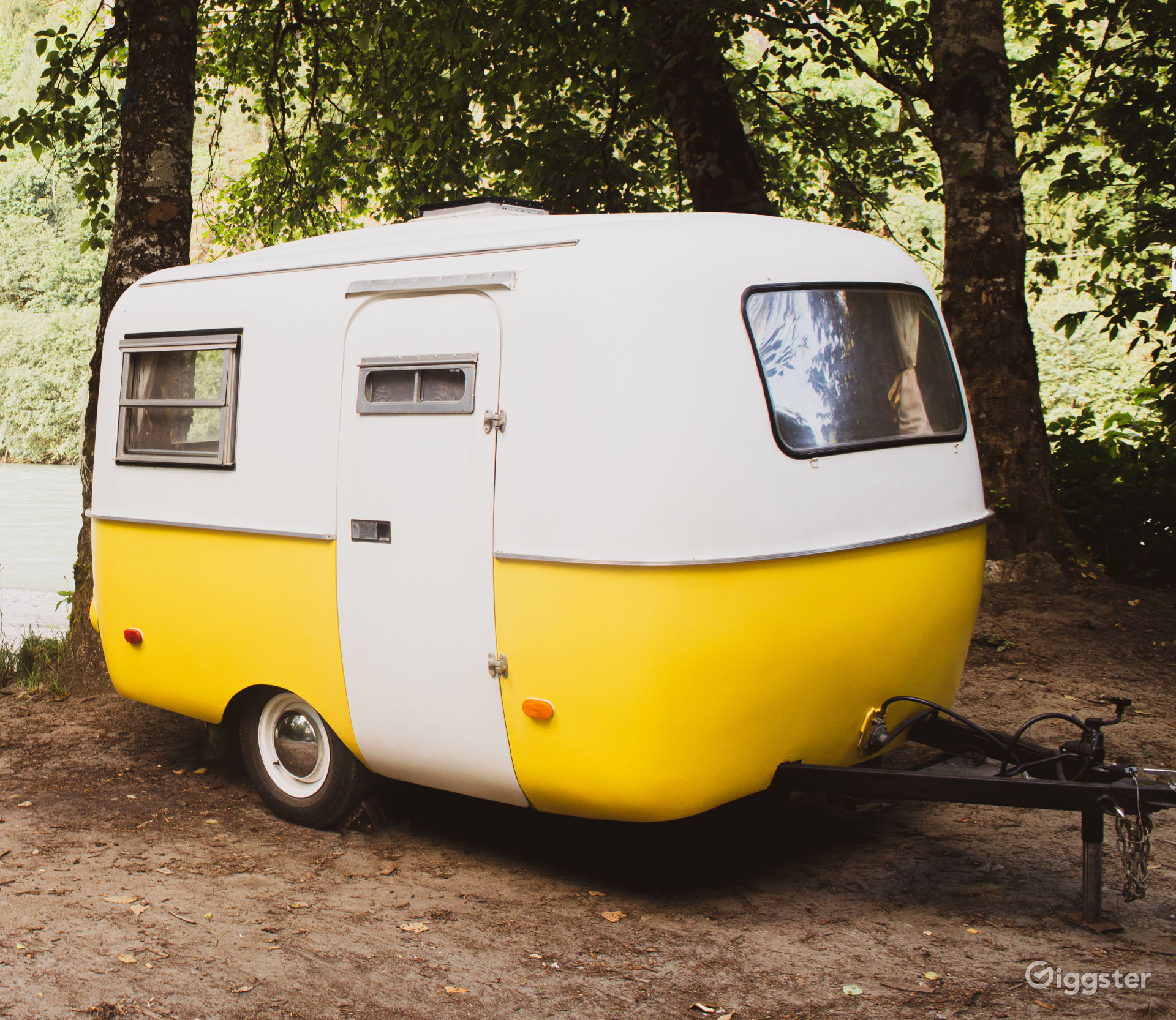 Vintage 1970s Boler Trailer - Miss Daisy Lane | Rent this location on ...