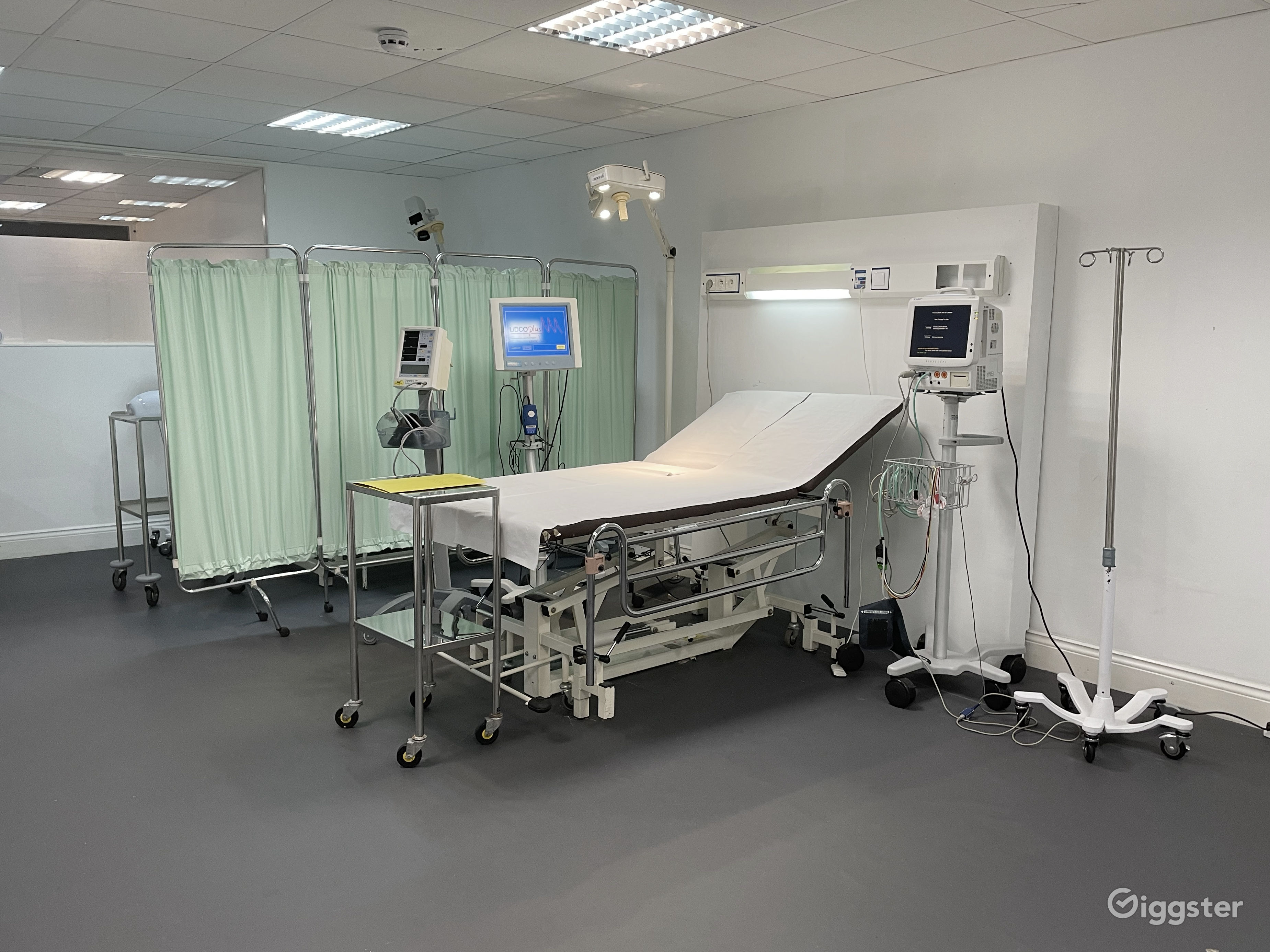 Hospital set & GP waiting room in Canary Wharf | Rent this location on ...