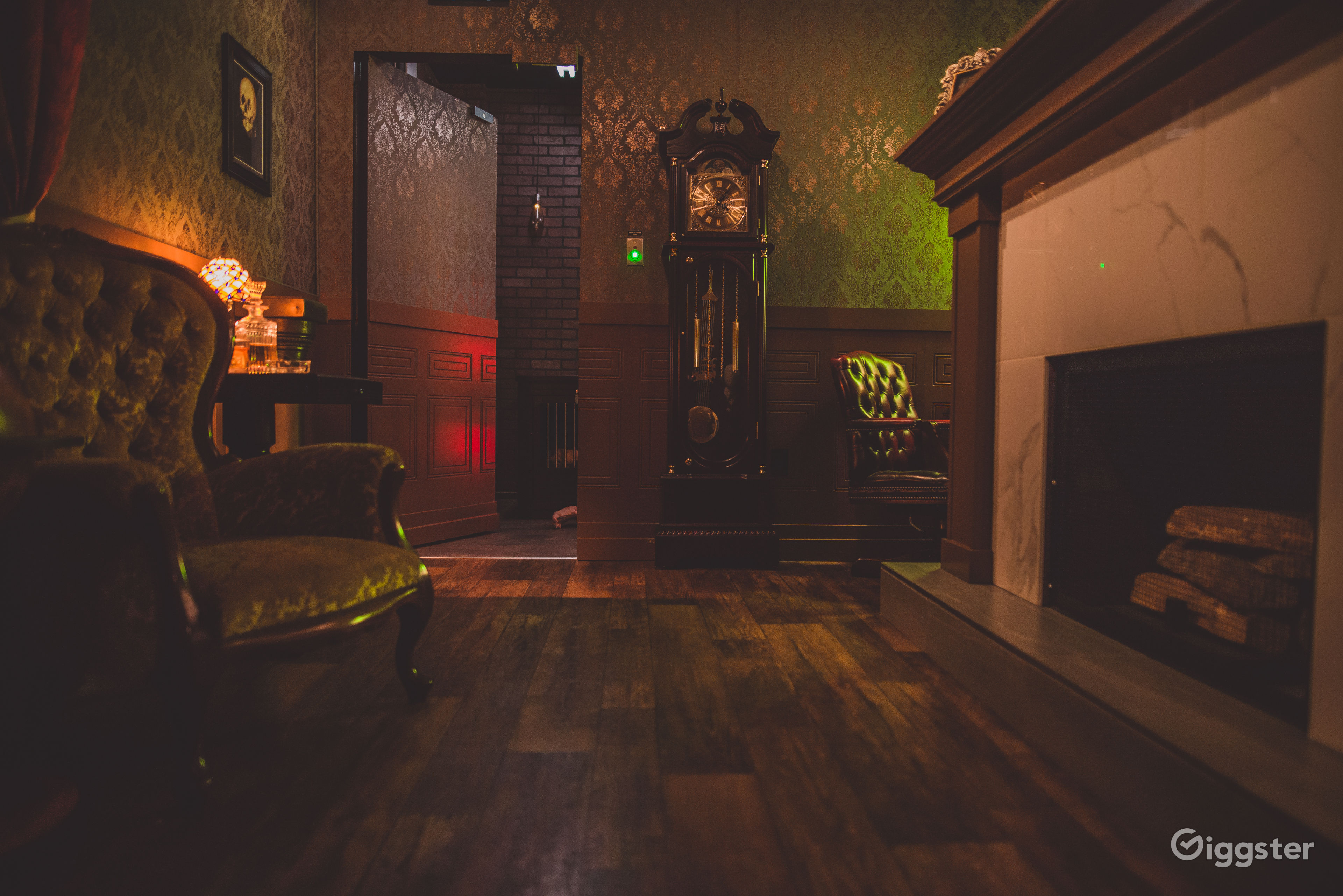 Entertainment Escape Room - with Movie Set Themes | Rent this location ...