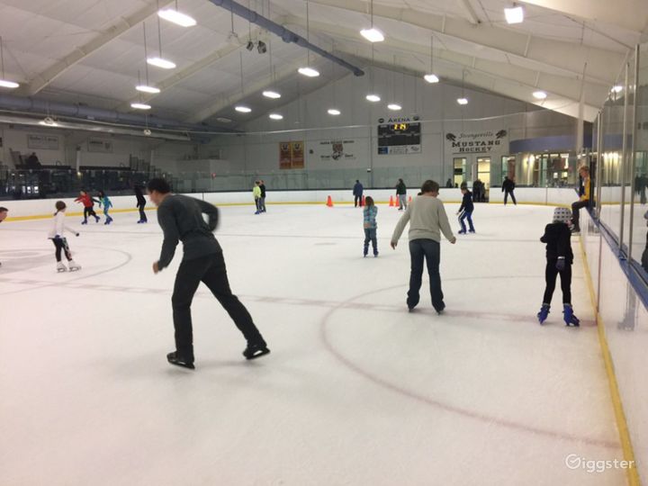 Sporty Event Venue in Strongsville | Rent this location on Giggster