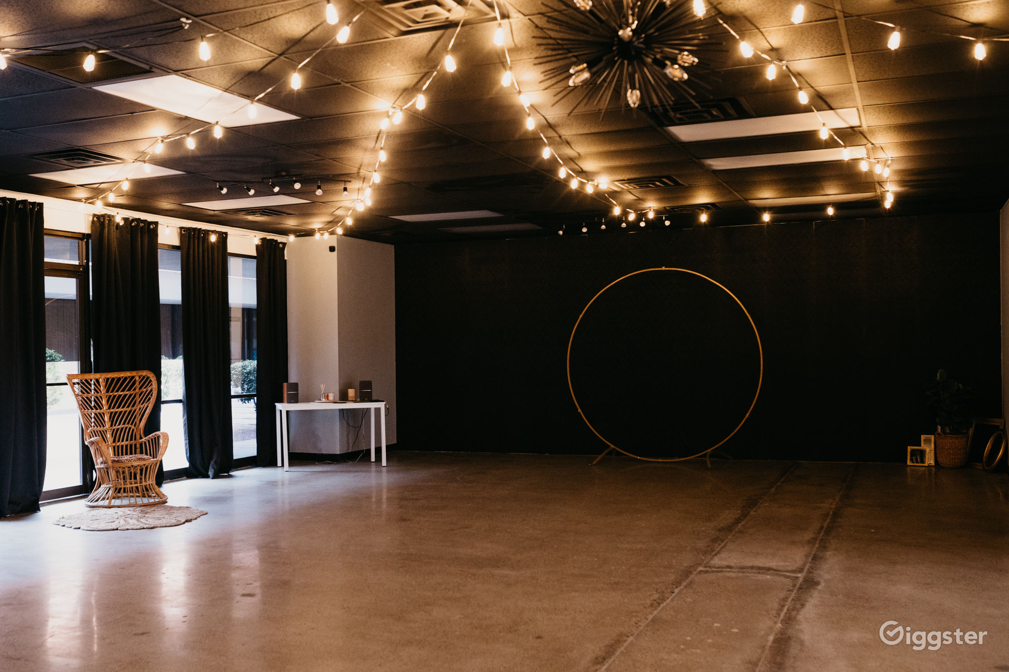 Large Ground Floor Open Space with Free Parking | Rent this location on ...