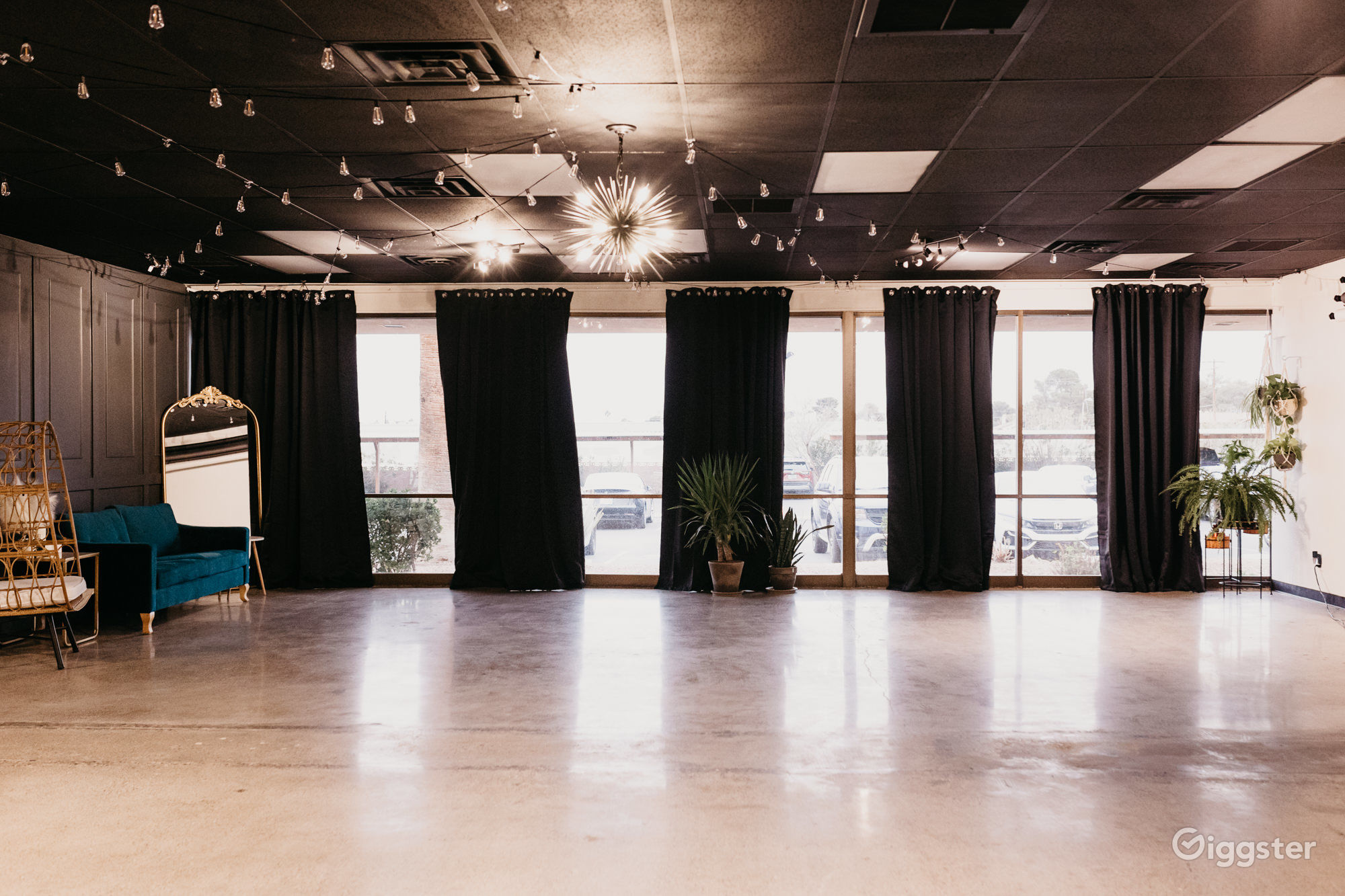 Large Ground Floor Open Space with Free Parking | Rent this location on ...