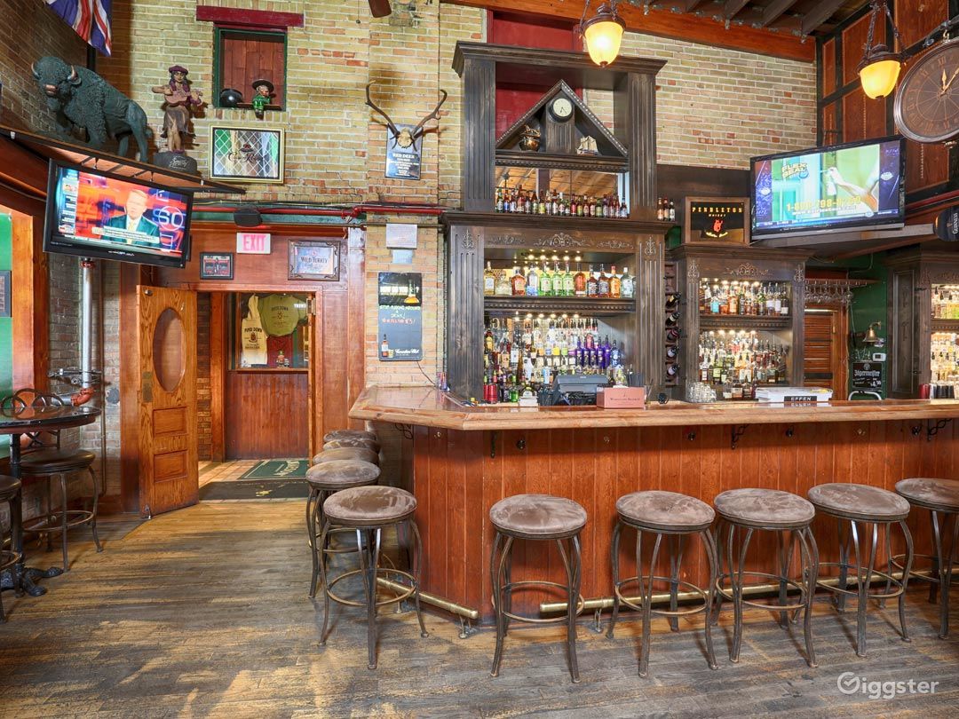 Multi-use Event Venue and Indoor Bar | Rent this location on Giggster