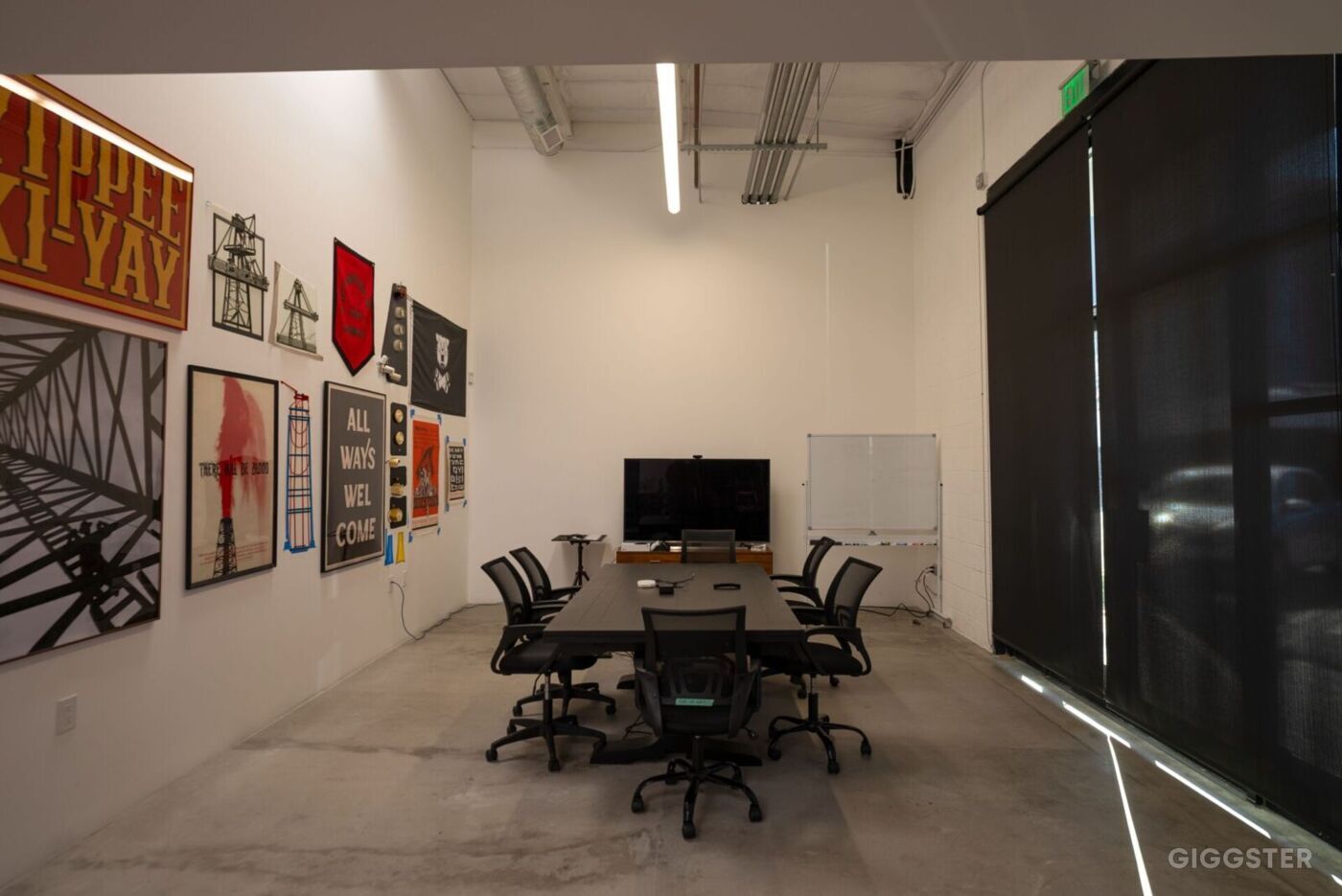 Green Screen Soundstage, Live Broadcast, offices | Rent this location ...