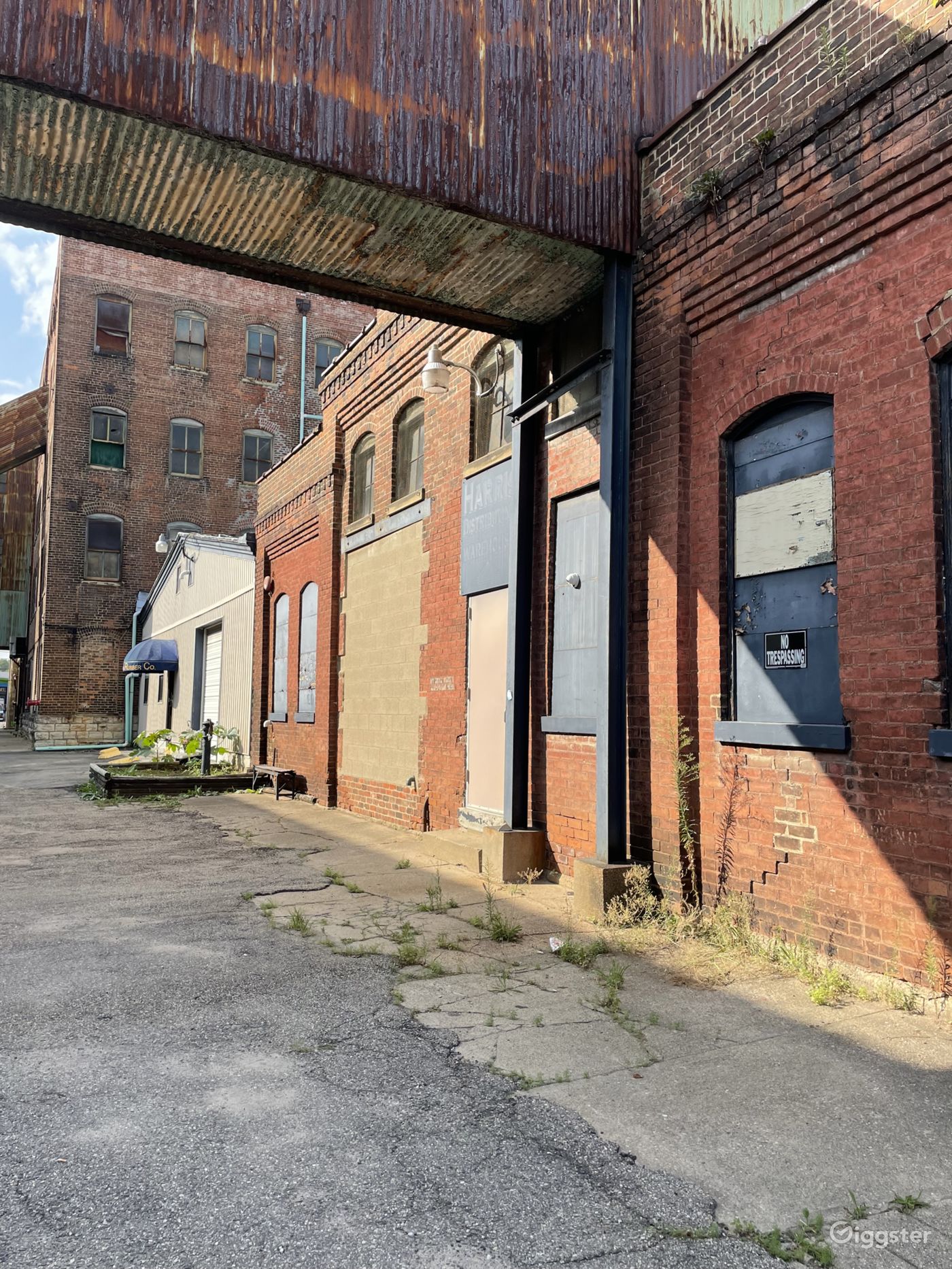 The Lamp Factory | Rent this location on Giggster