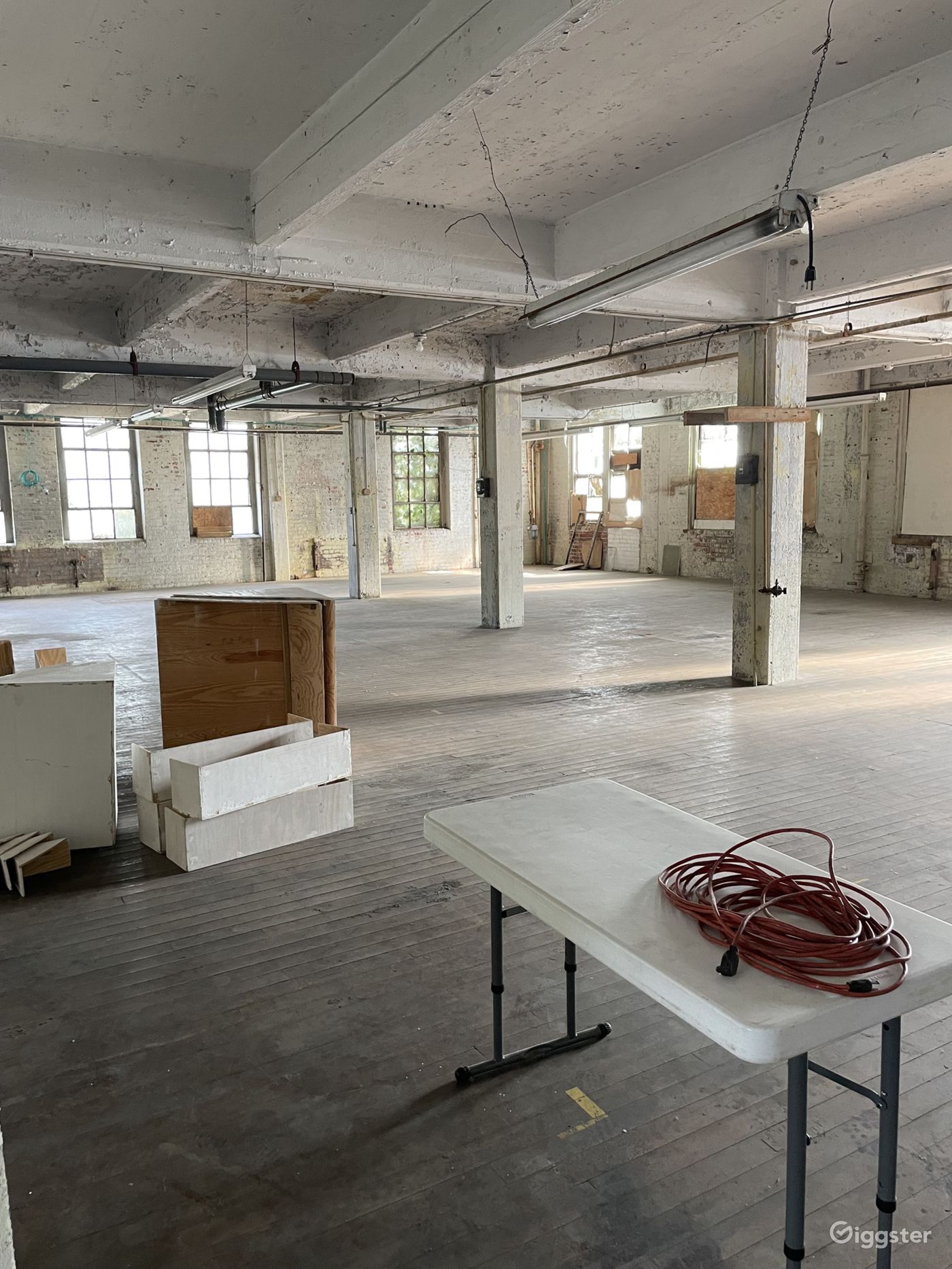 The Lamp Factory | Rent this location on Giggster