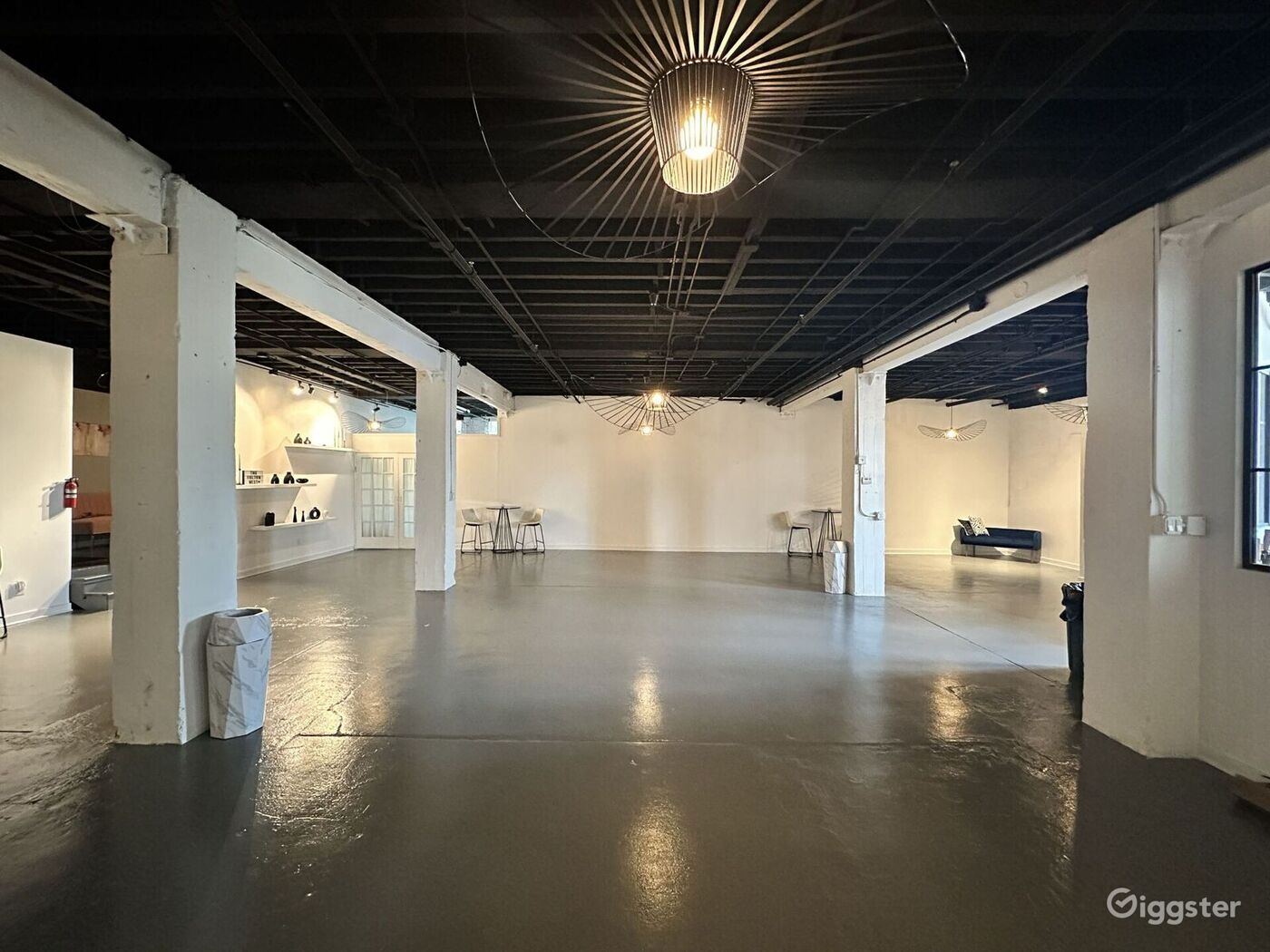 Modern Loft Event Venue in West Town | Rent this location on Giggster