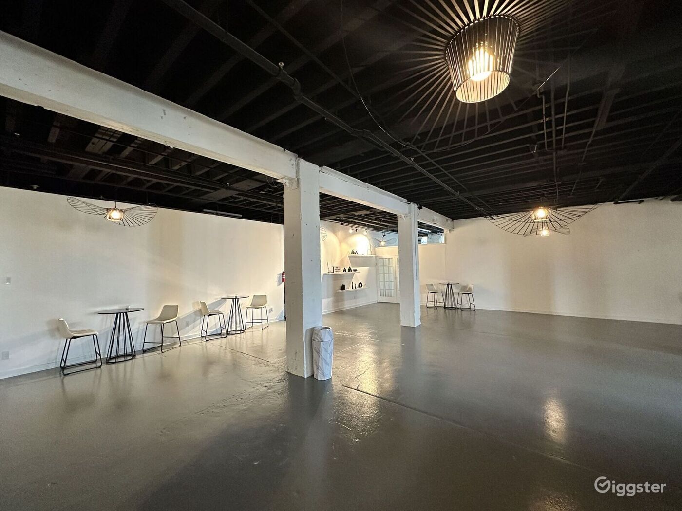 Modern Loft Event Venue in West Town | Rent this location on Giggster