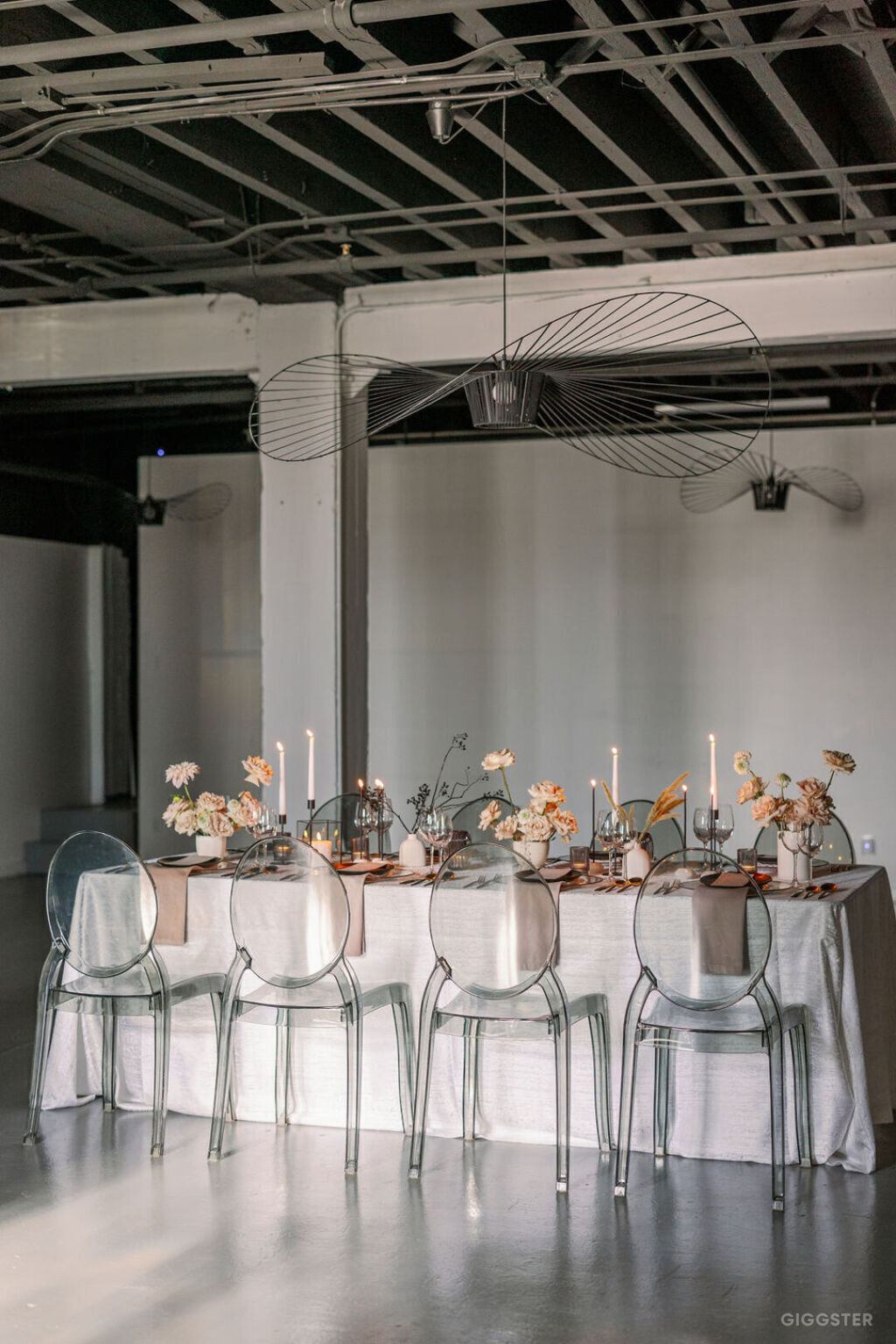 Modern Loft Event Venue in West Town | Rent this location on Giggster