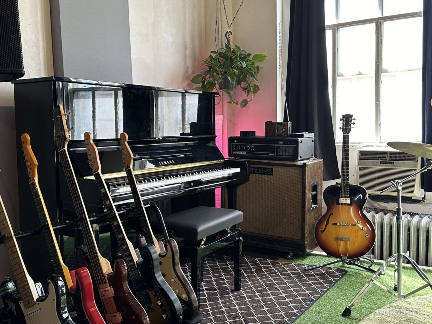 Echoland Studios Top Floor Manhattan | Rent this location on Giggster