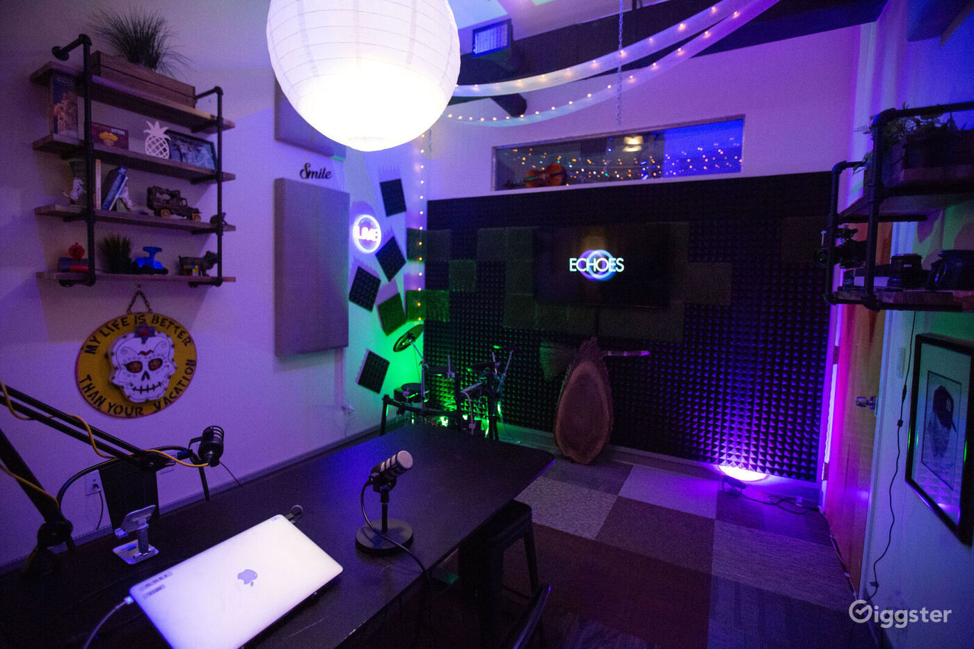 Self record podcast booth in a production studio | Rent this location ...