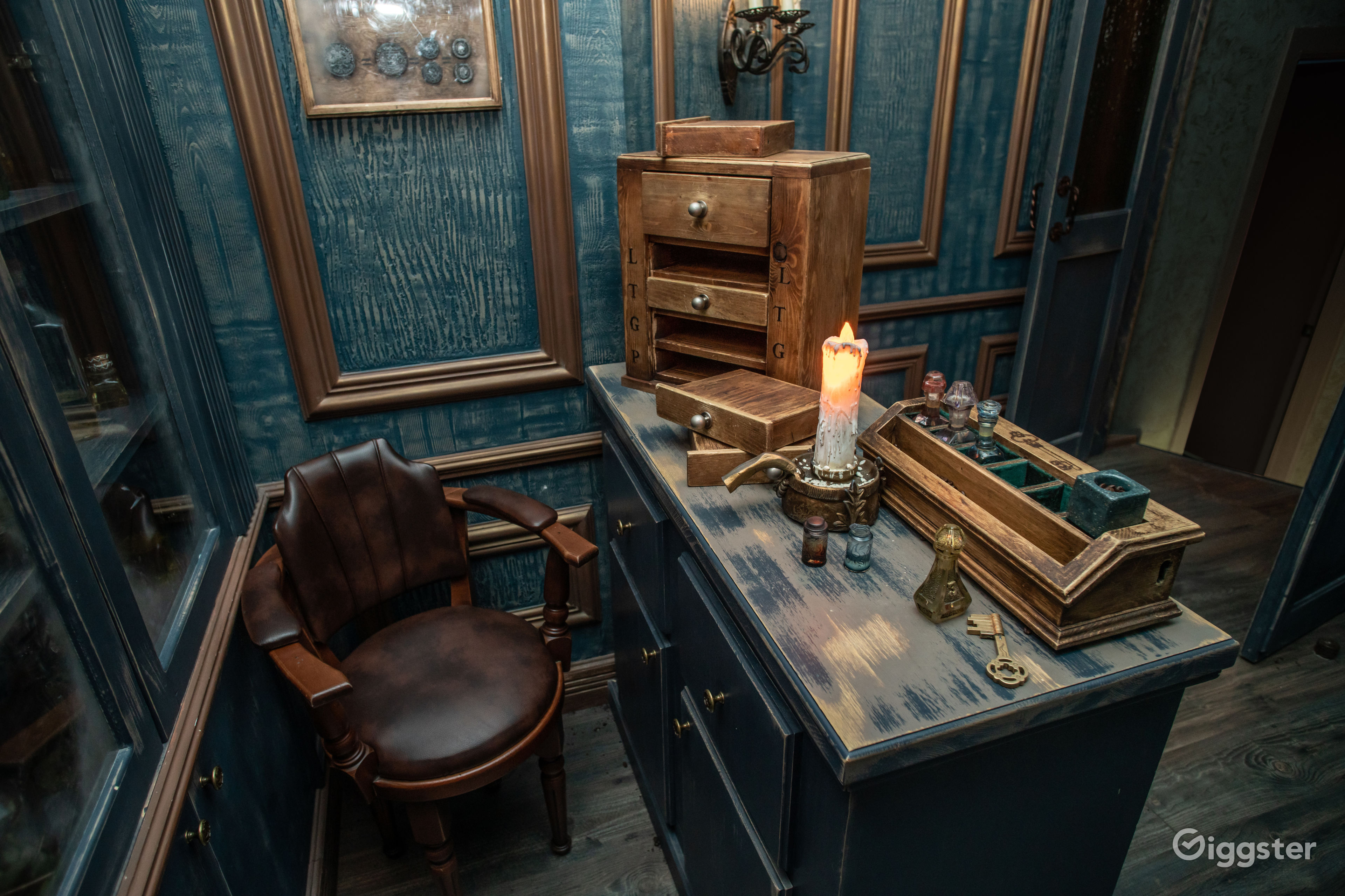 Ornate perfumery Victorian steampunk dungeon | Rent this location on ...