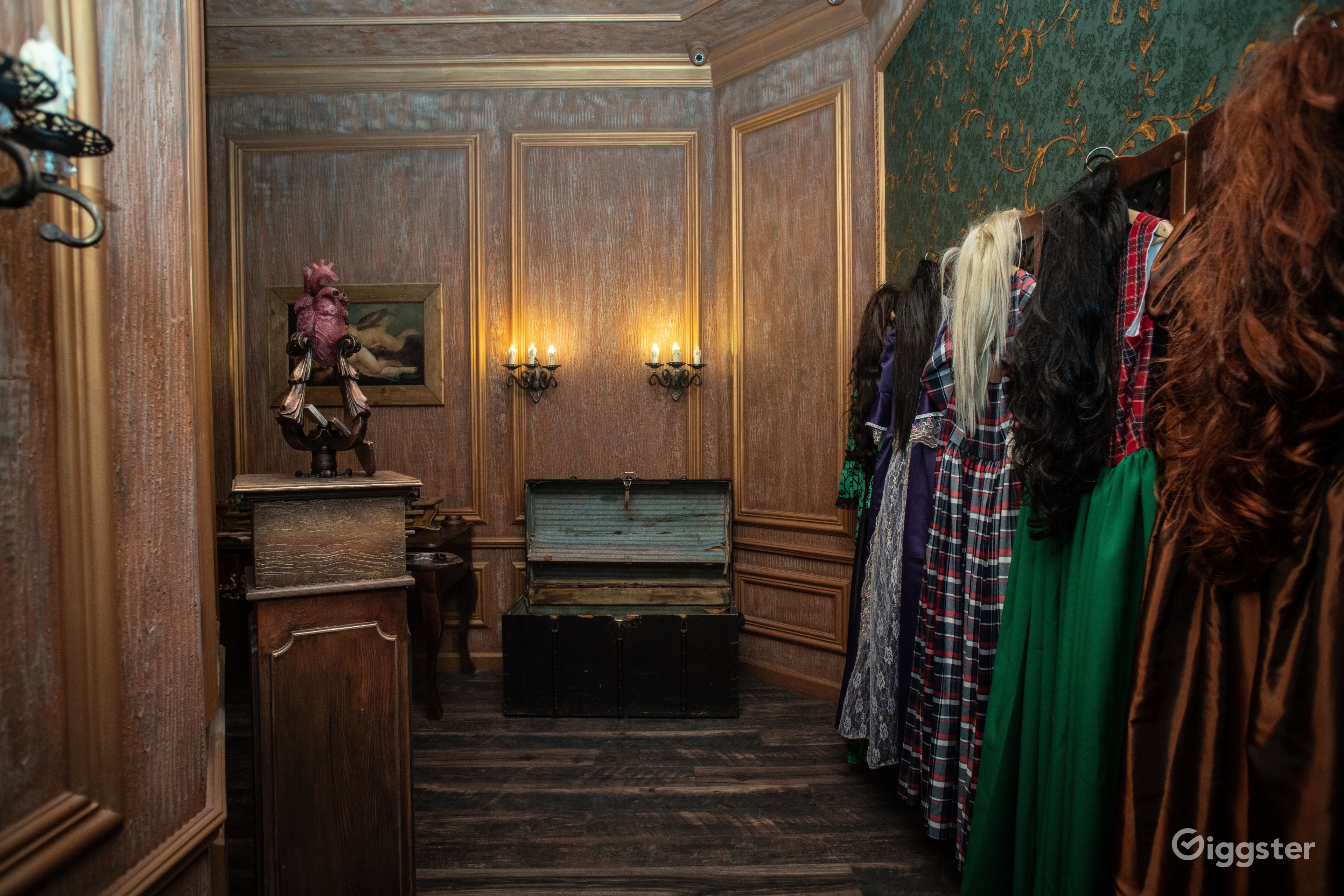 Ornate perfumery Victorian steampunk dungeon | Rent this location on ...