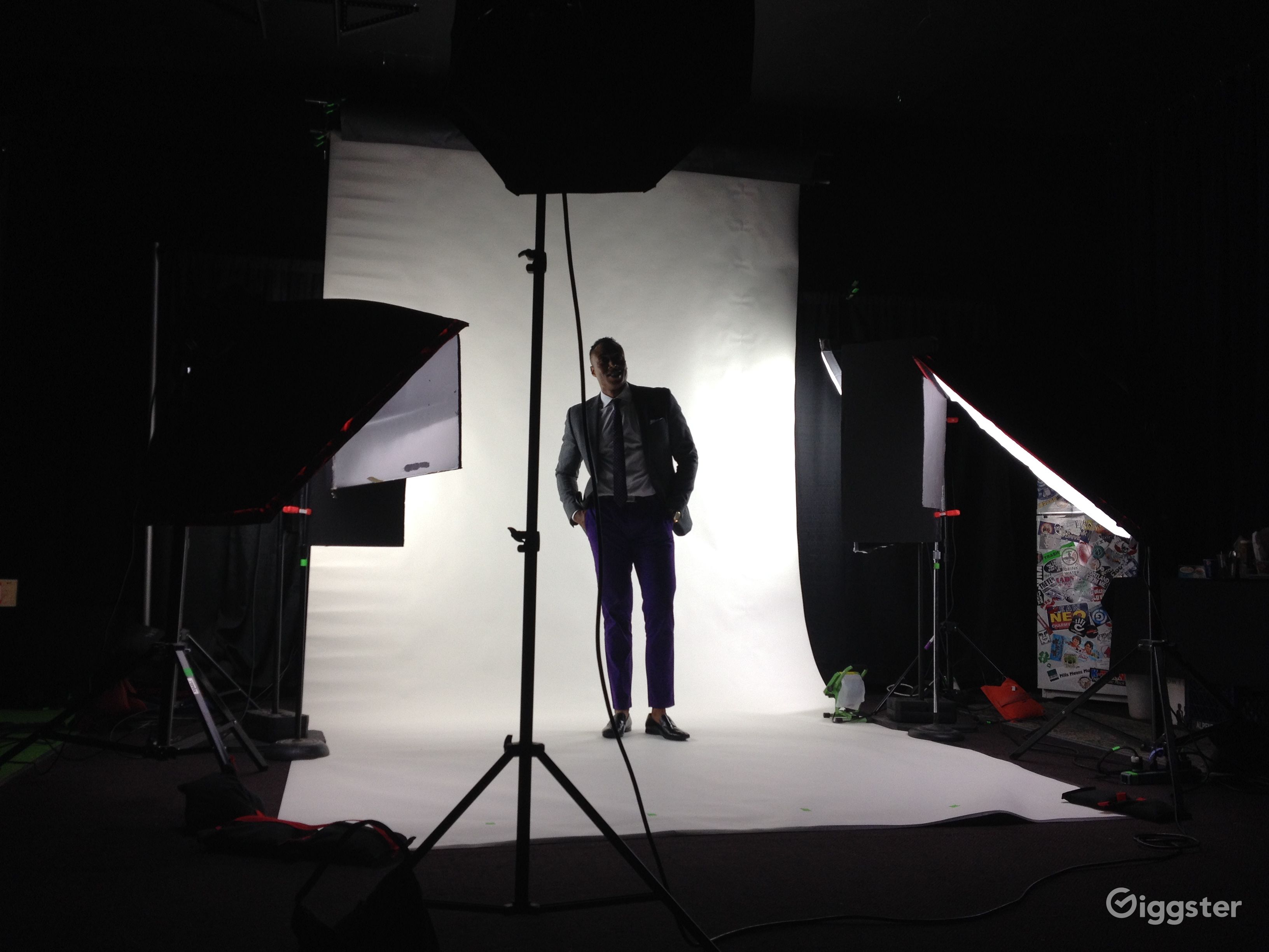 Green Screen Stage: Music Videos, Teleprompter | Rent this location on ...