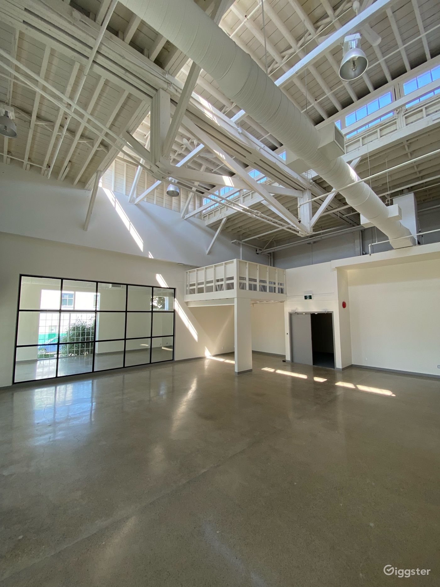 Large Open Space With High Ceilings | Rent this location on Giggster