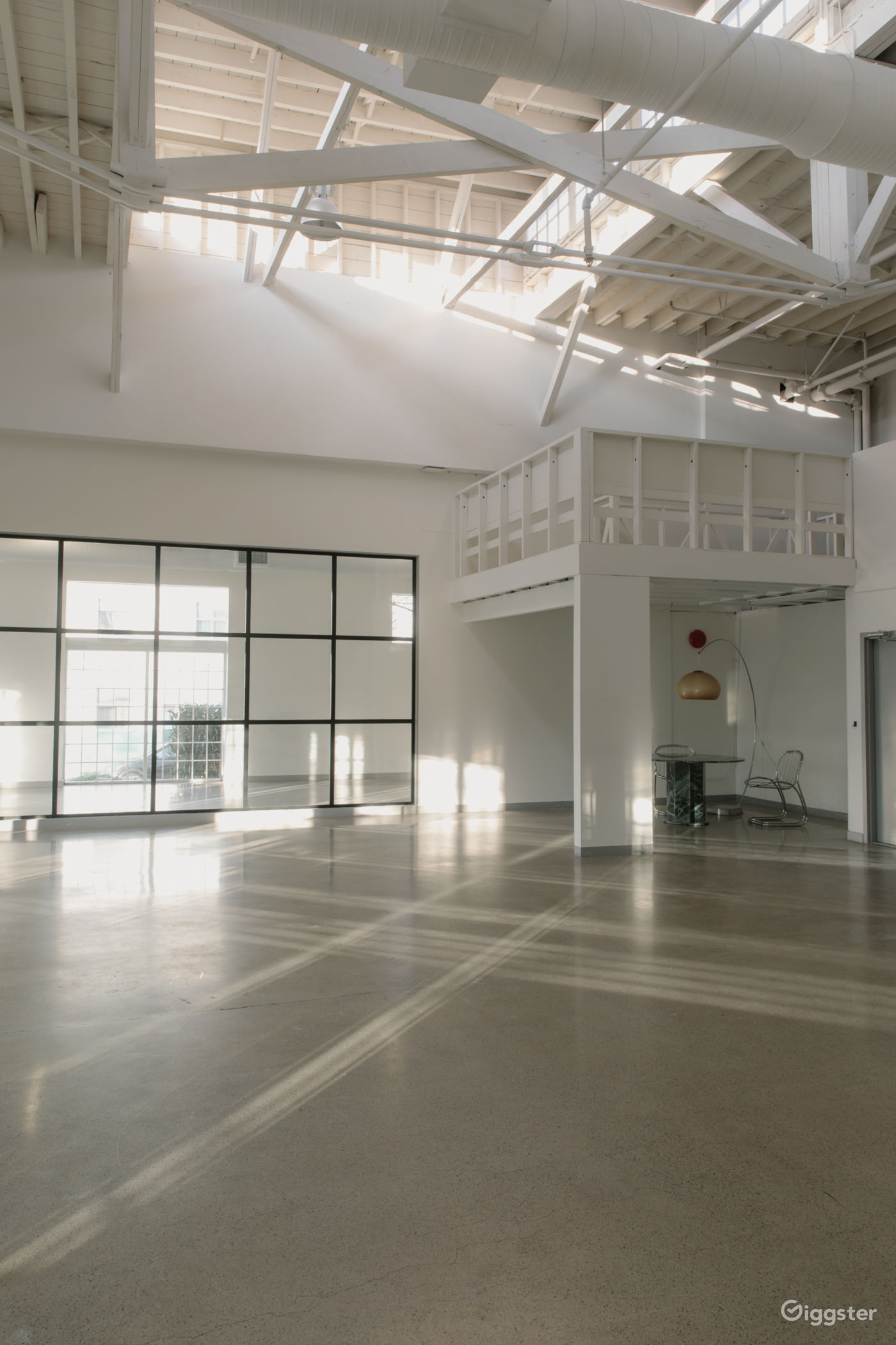Large Open Space With High Ceilings | Rent this location on Giggster