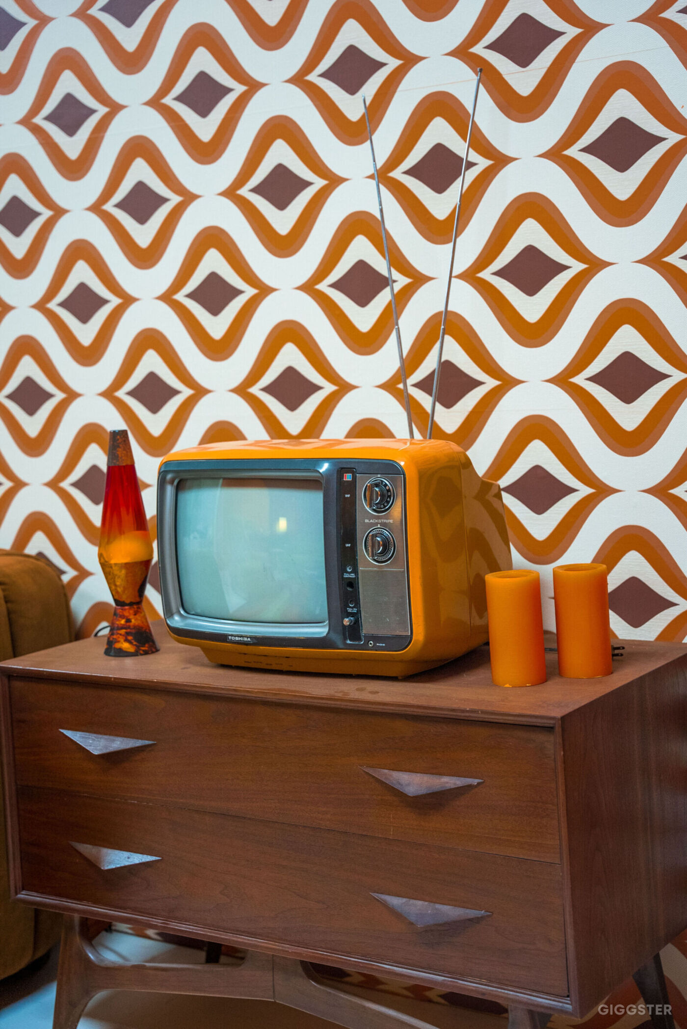 Retro studio (60s/70s) | Rent this location on Giggster