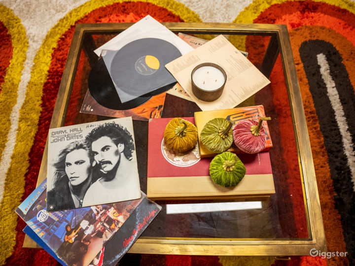 Retro studio (60s/70s) | Rent this location on Giggster