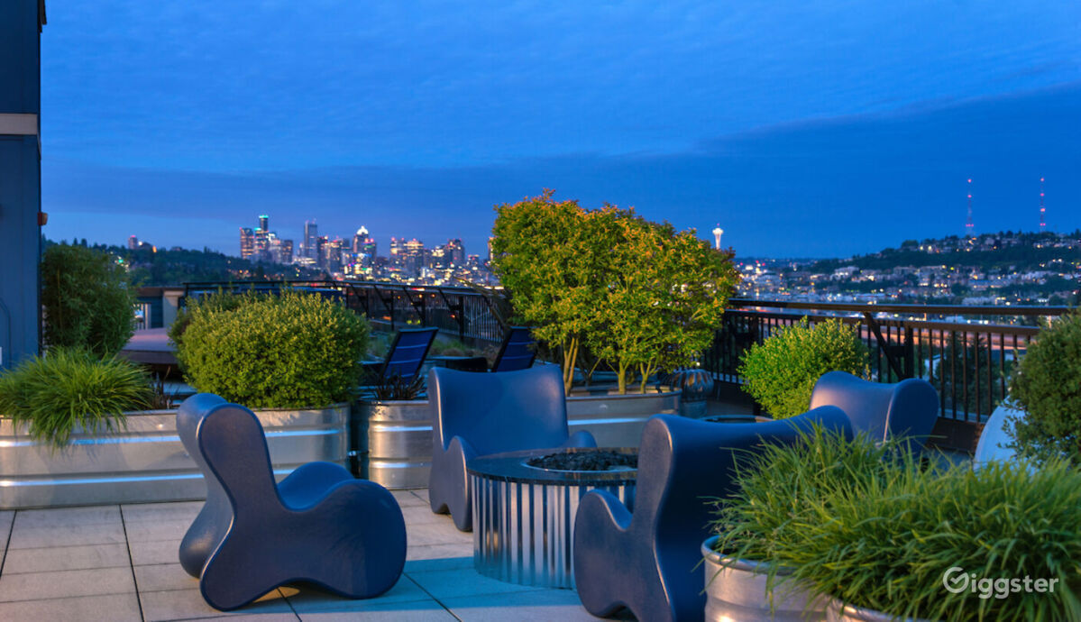Charming Rooftop Deck w/ Seattle Skyline View | Rent this location on ...
