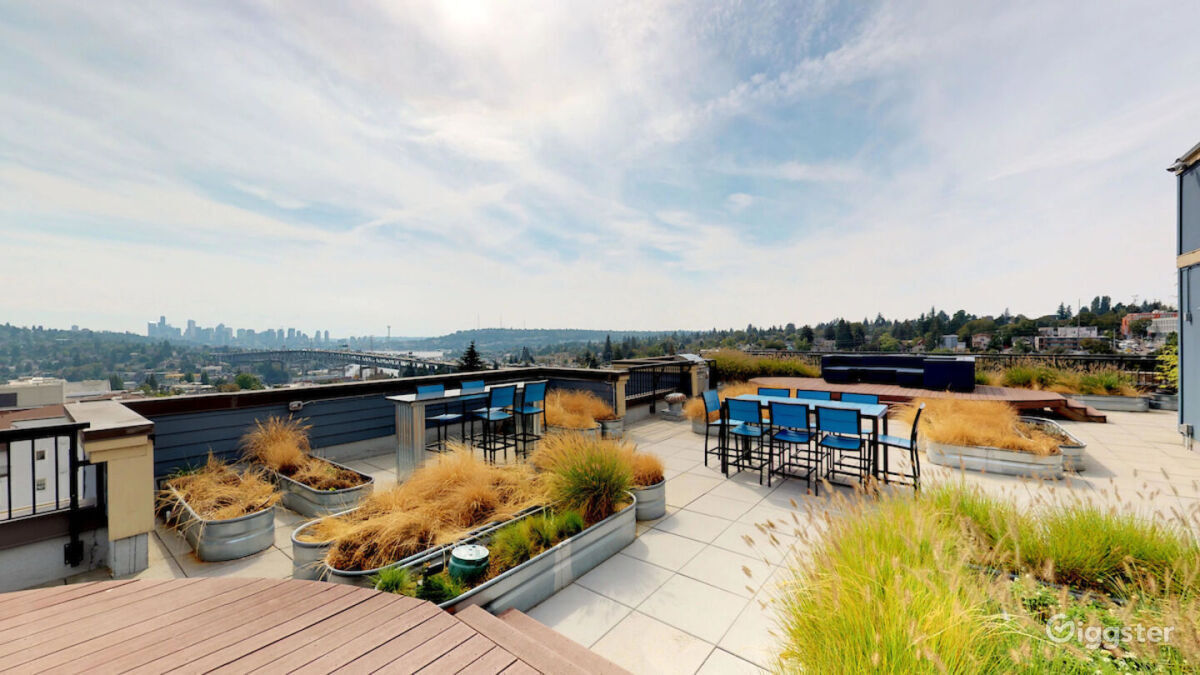 Charming Rooftop Deck w/ Seattle Skyline View | Rent this location on ...