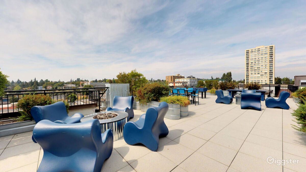 Charming Rooftop Deck w/ Seattle Skyline View | Rent this location on ...