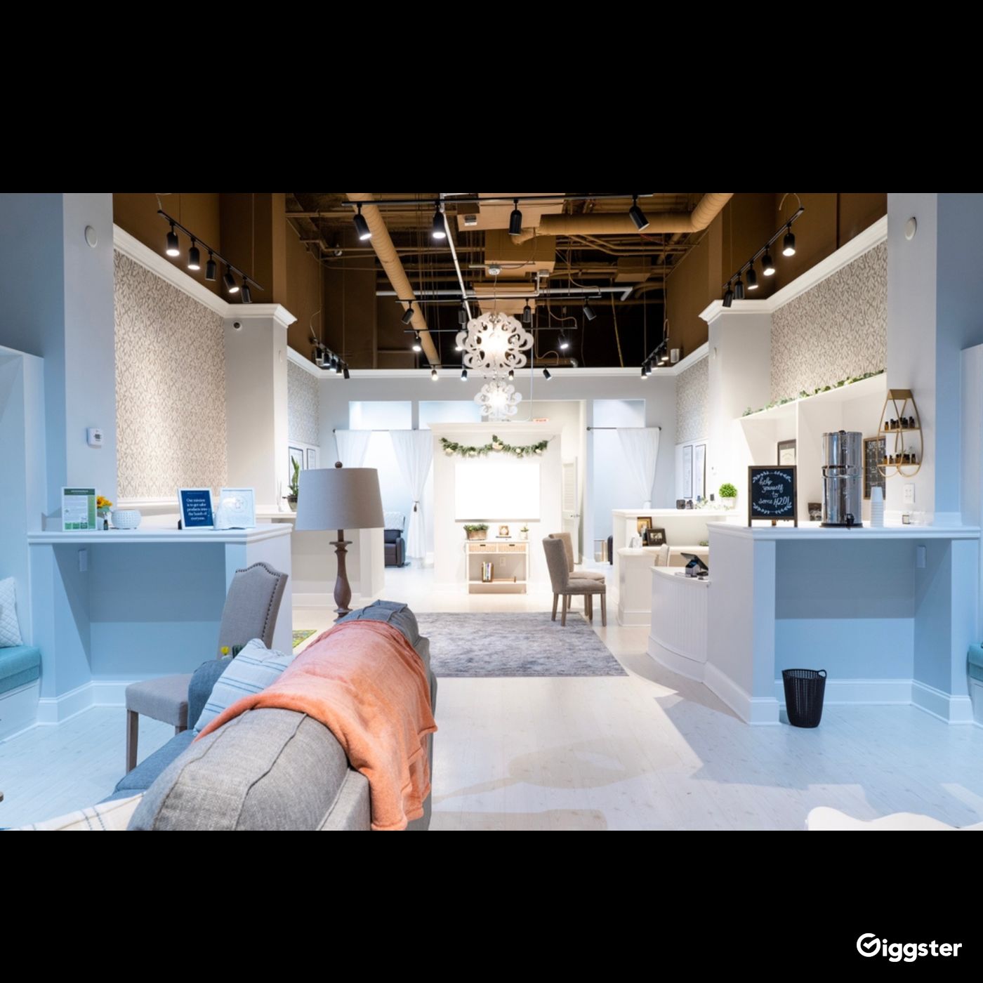 Retail Luxury Office | Rent this location on Giggster