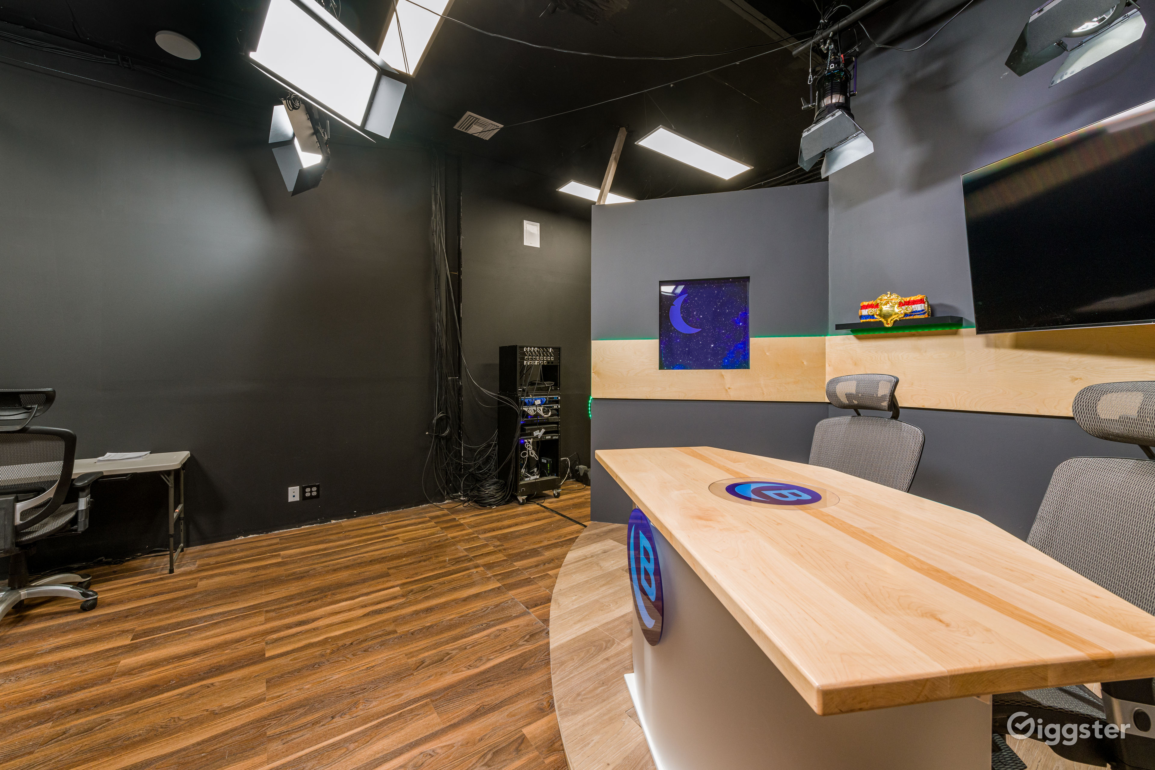 Podcast or Small TV Studio | Rent this location on Giggster