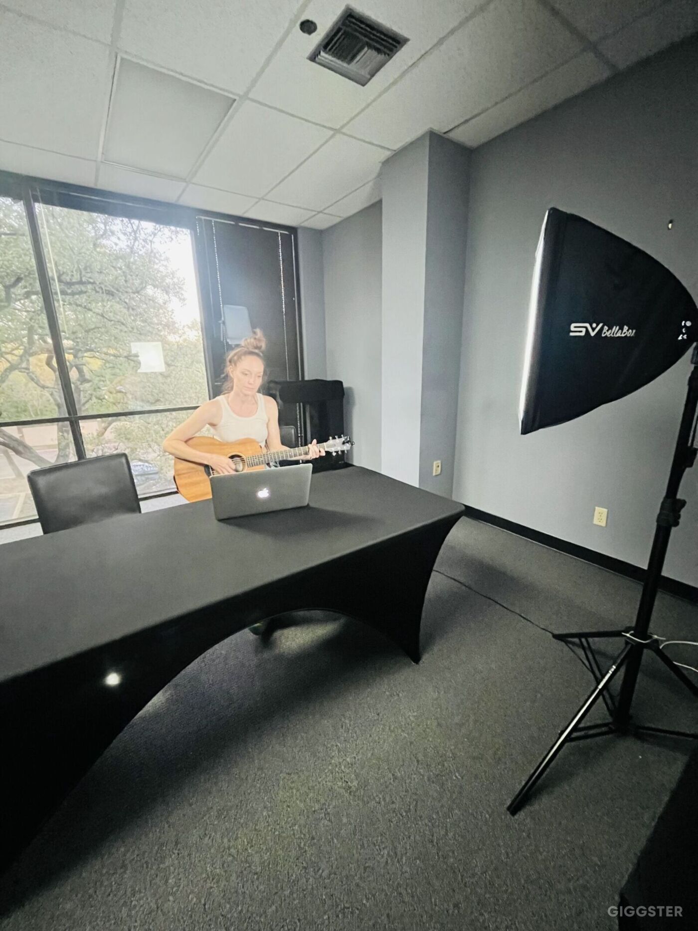 Creative Flexible Studio 66 | Rent this location on Giggster