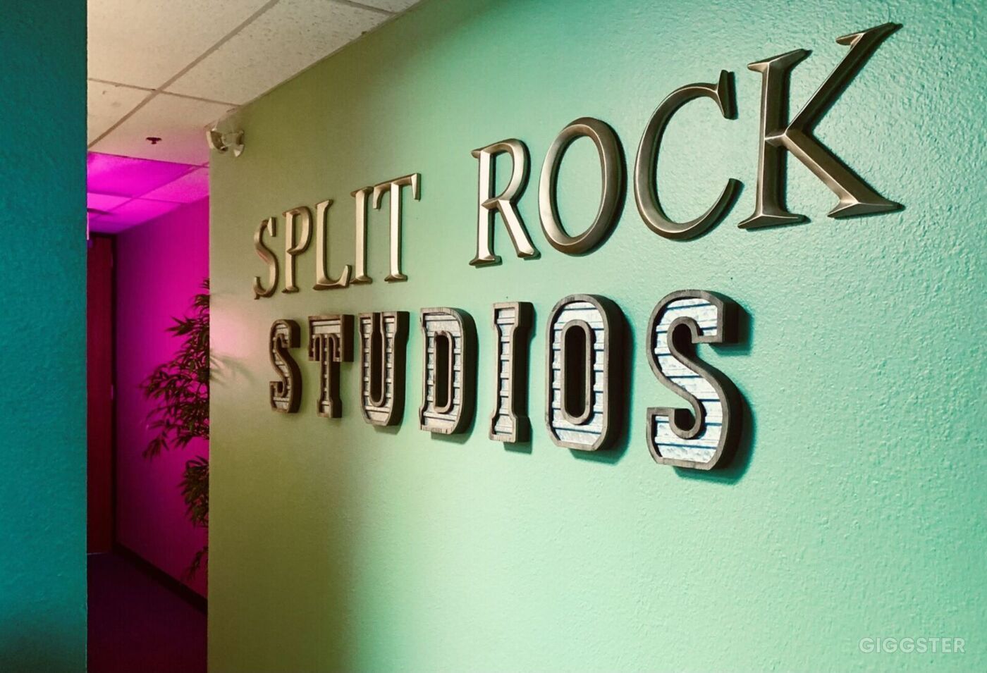 Creative Flexible Studio 66 | Rent this location on Giggster