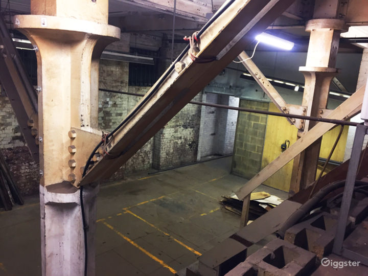Underground factory / warehouse with tunnel | Rent this location on ...
