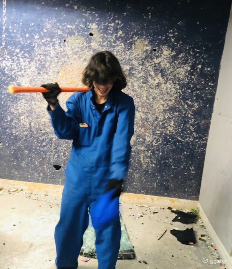 Breakthrough Smash Room (A Rage Room) | Rent this location on Giggster